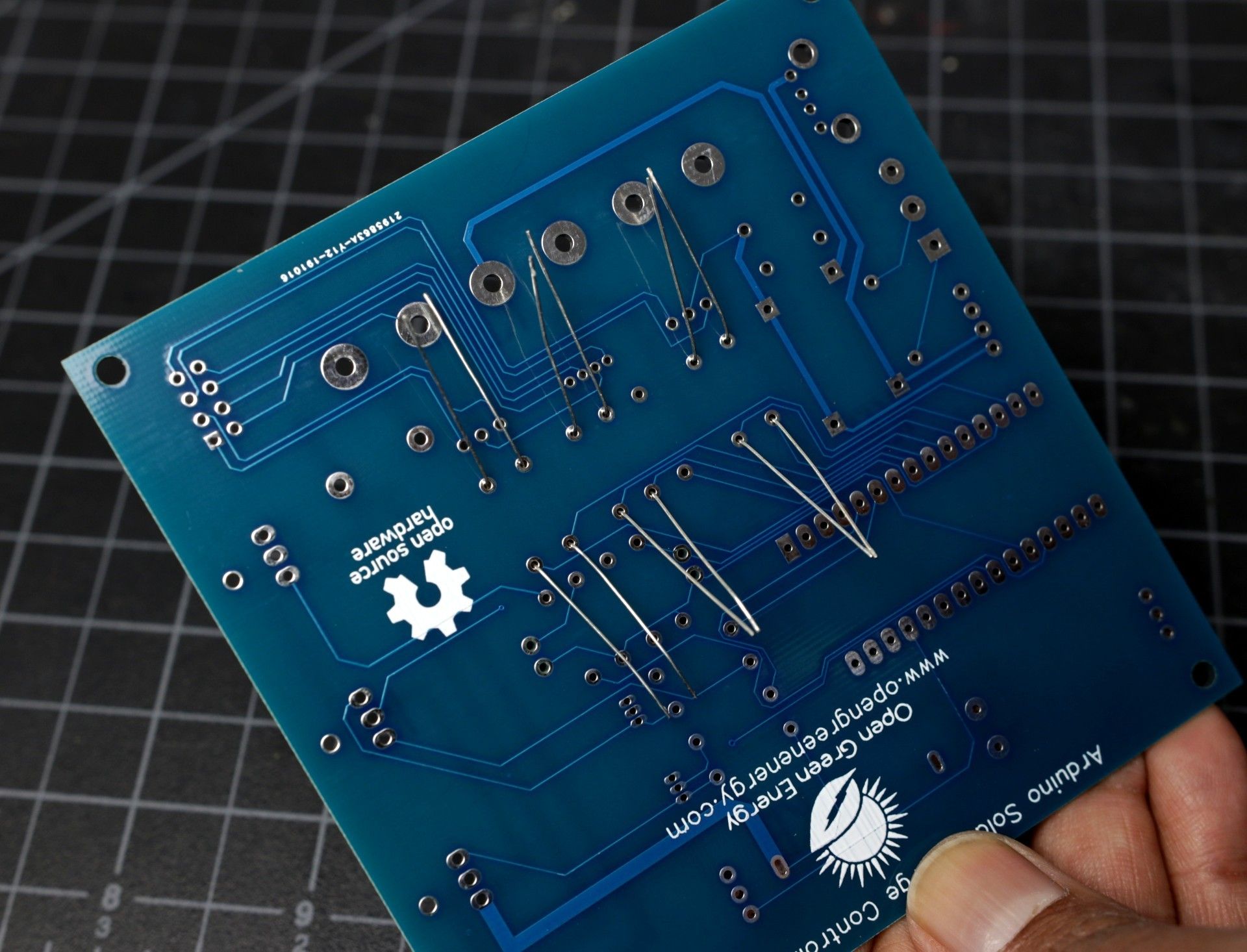 ARDUINO PWM SOLAR CHARGE CONTROLLER ( V 2.02) : 25 Steps (with Pictures ...