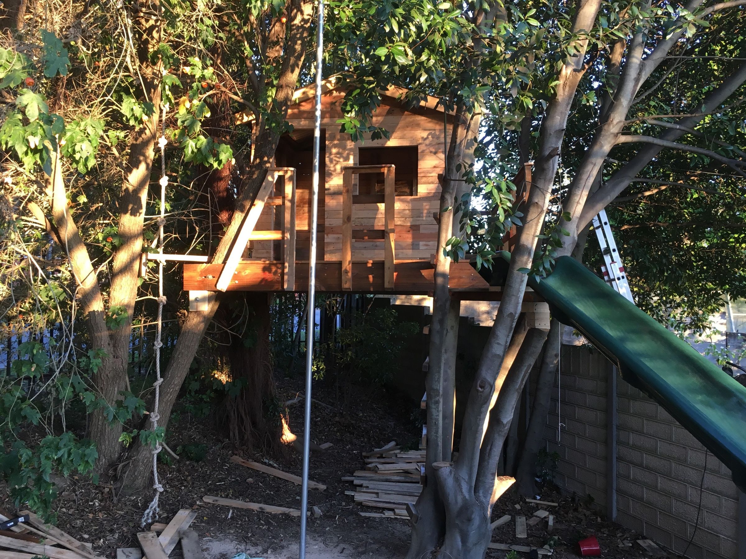 Pallet Tree House : 6 Steps (with Pictures) - Instructables