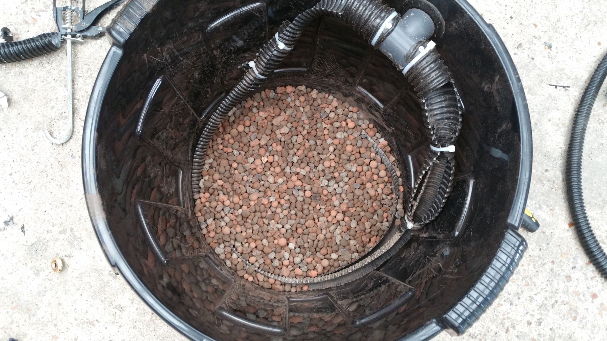 Fly Farm Box. Maggot Box. : 8 Steps (with Pictures) - Instructables