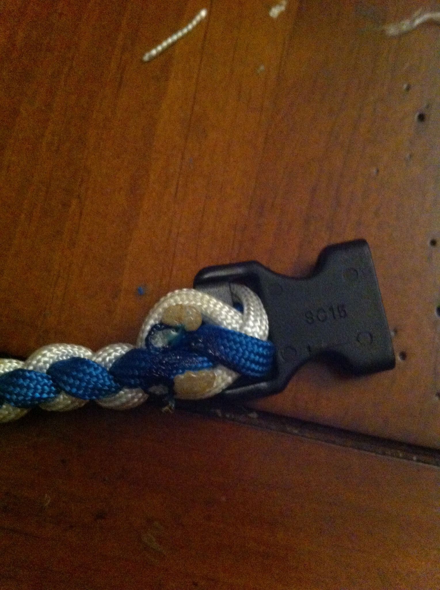 Paracord 4-strand Round Braid : 4 Steps - Instructables