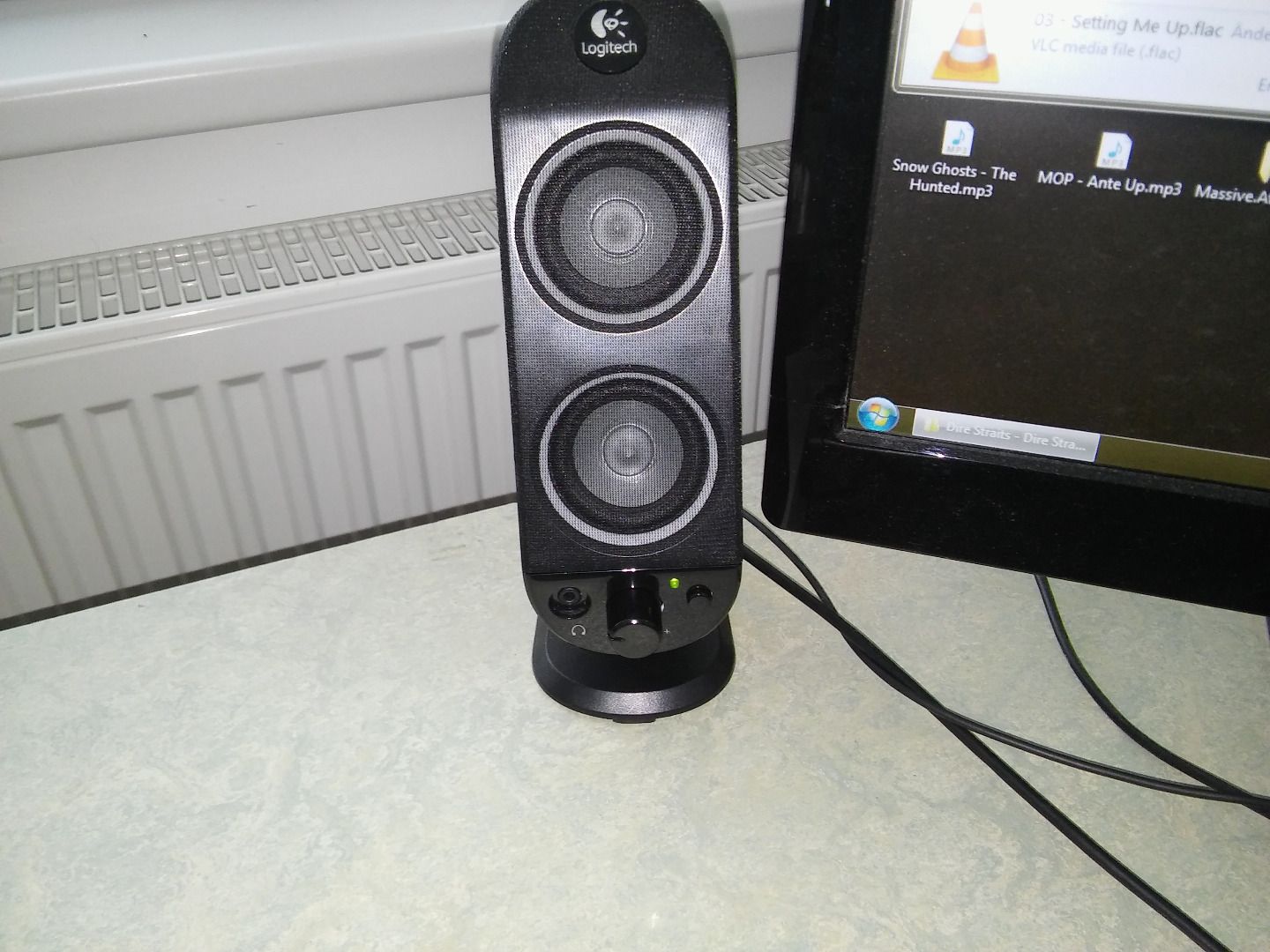 Logitech X-530 5.1 Speaker Patching/repair : 5 Steps - Instructables