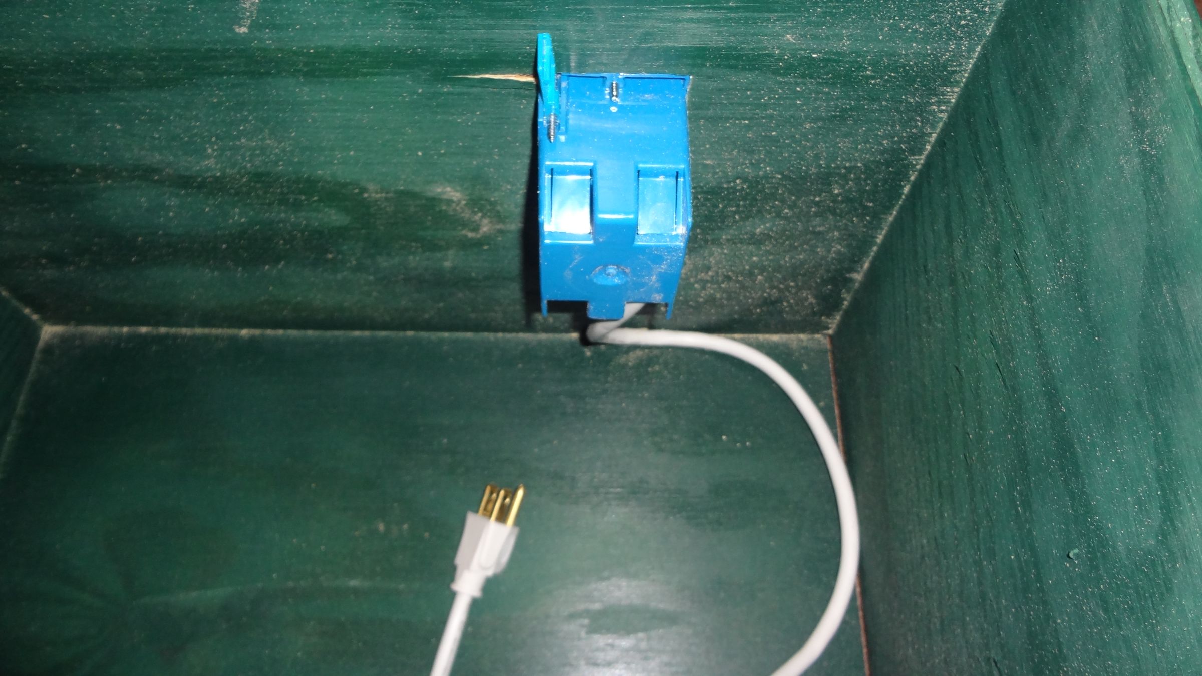 Portable Solar Powered Outlet : 13 Steps (with Pictures) - Instructables