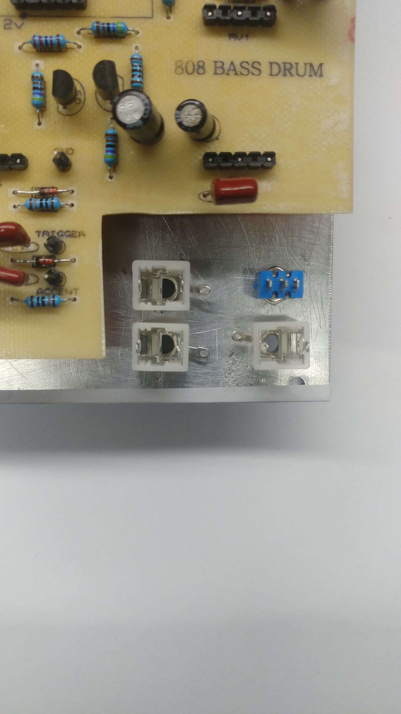 TR 808 Bass Drum. Analog Sound! : 5 Steps (with Pictures) - Instructables