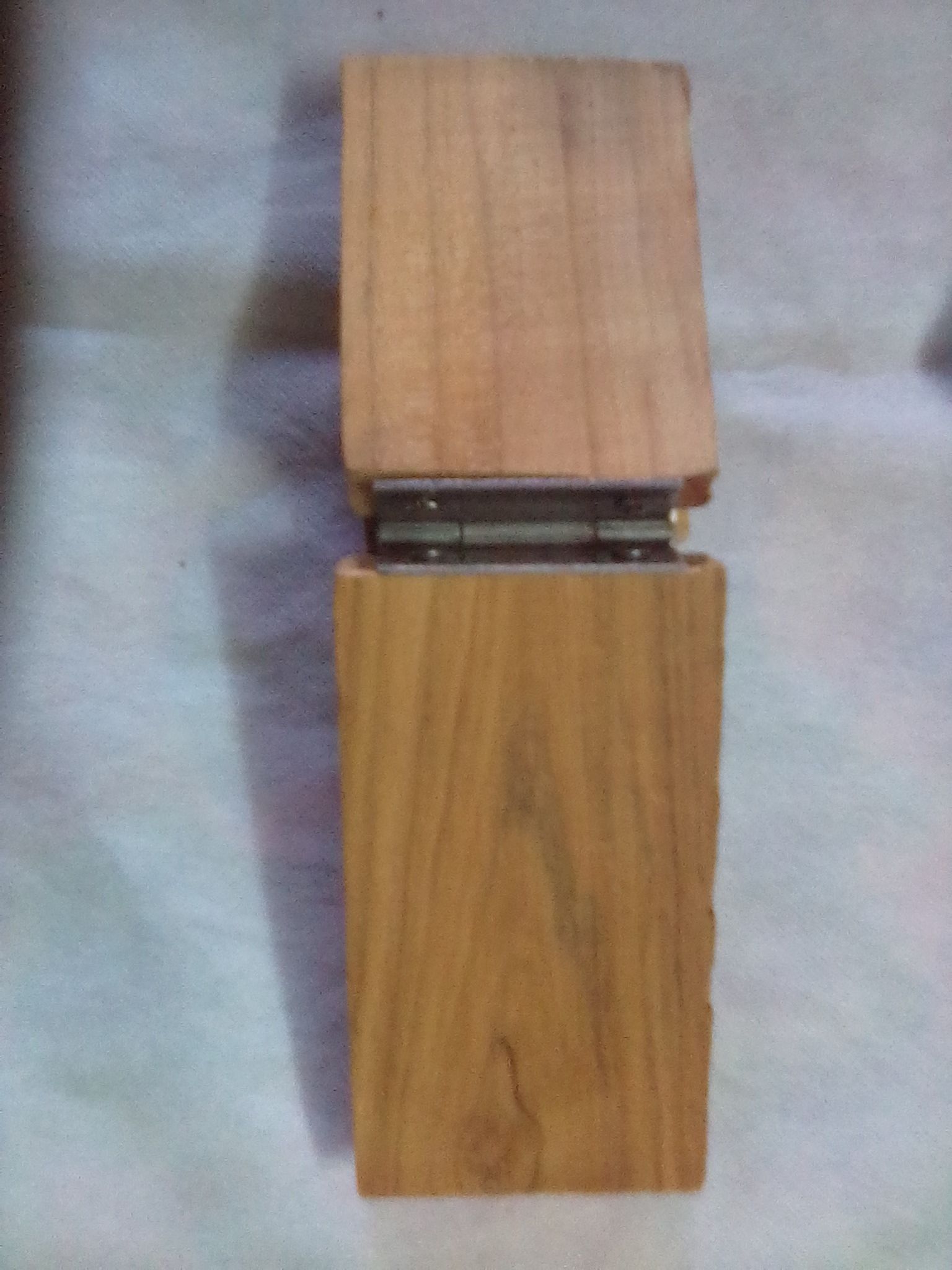 2 in 1(chair + Table) : 12 Steps - Instructables