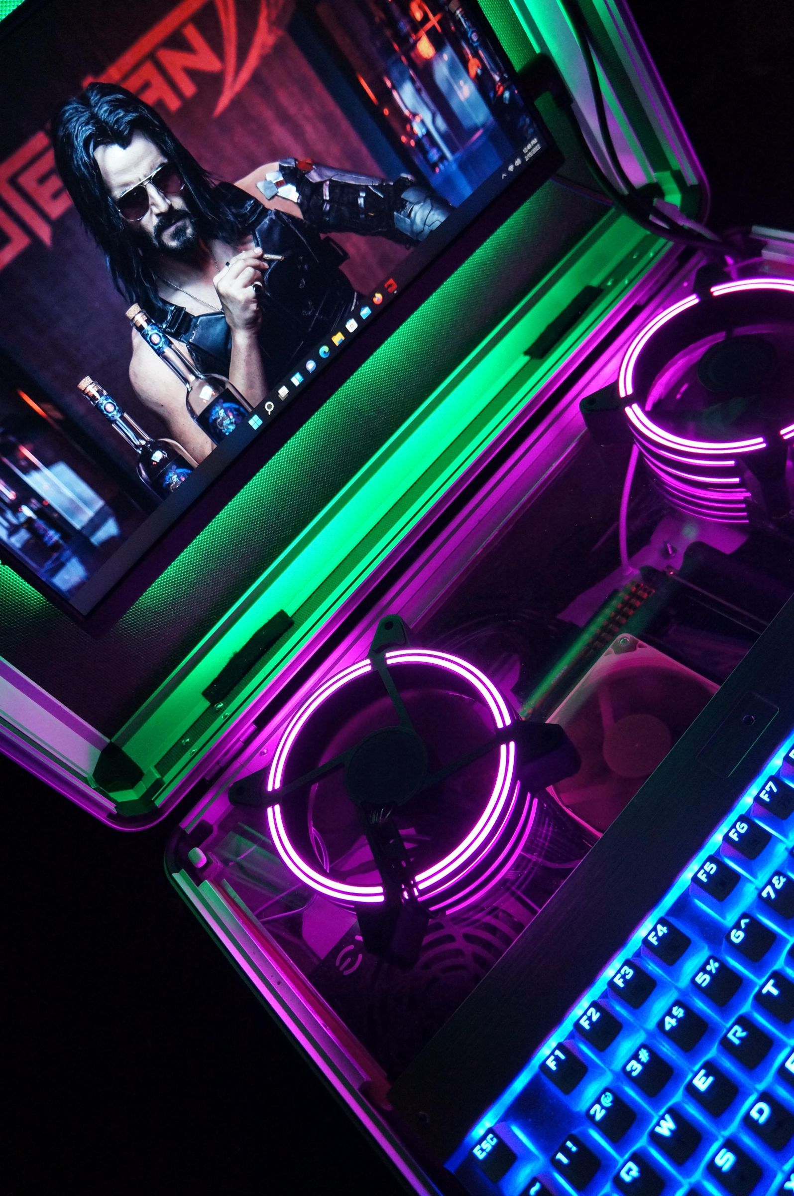 Cyberpunk Themed Briefcase Computer : 8 Steps (with Pictures ...