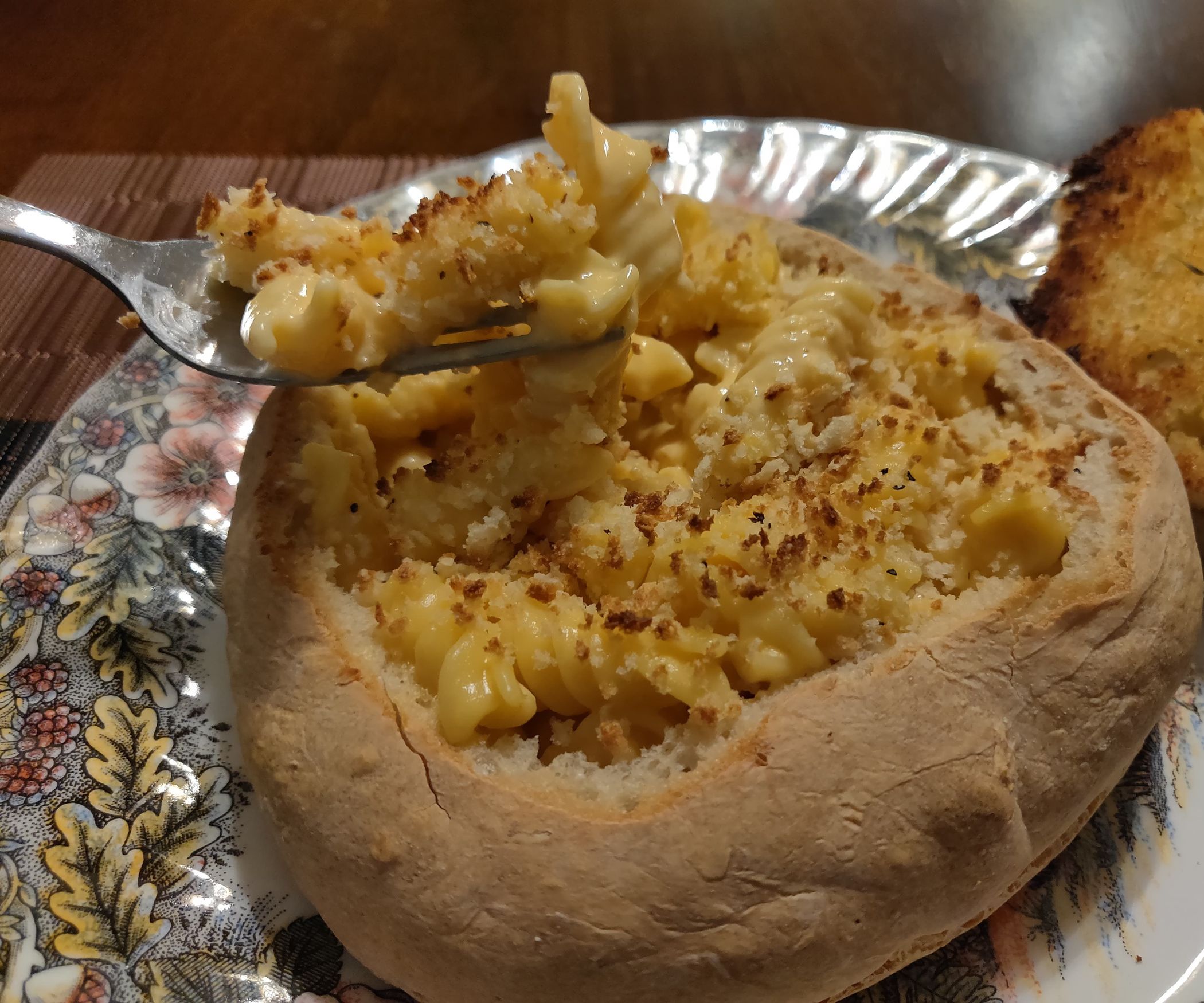 Mac N' Cheese Bread Bowls : 14 Steps (with Pictures) - Instructables