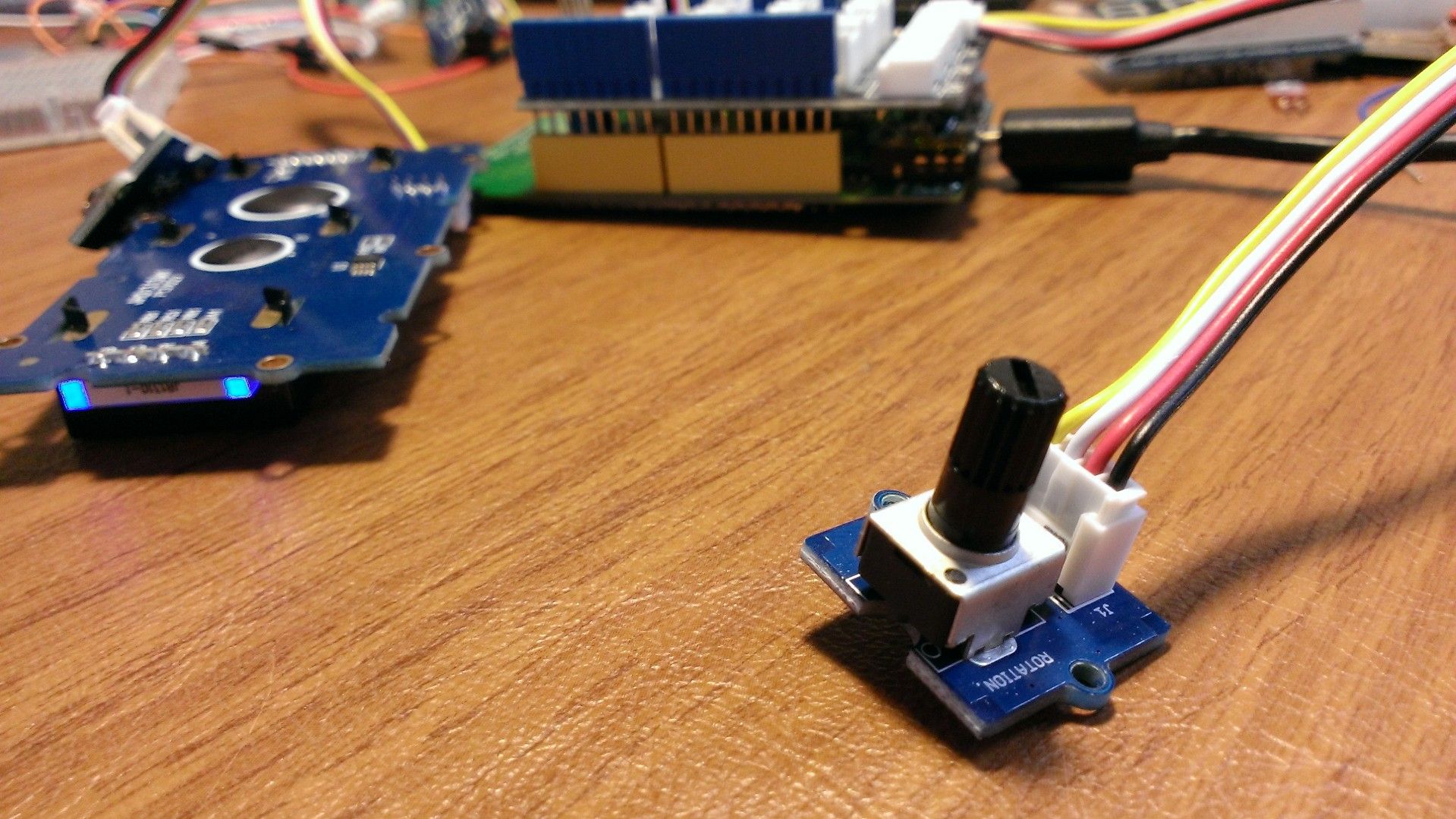 Manual LCD Scroll Control : 5 Steps (with Pictures) - Instructables