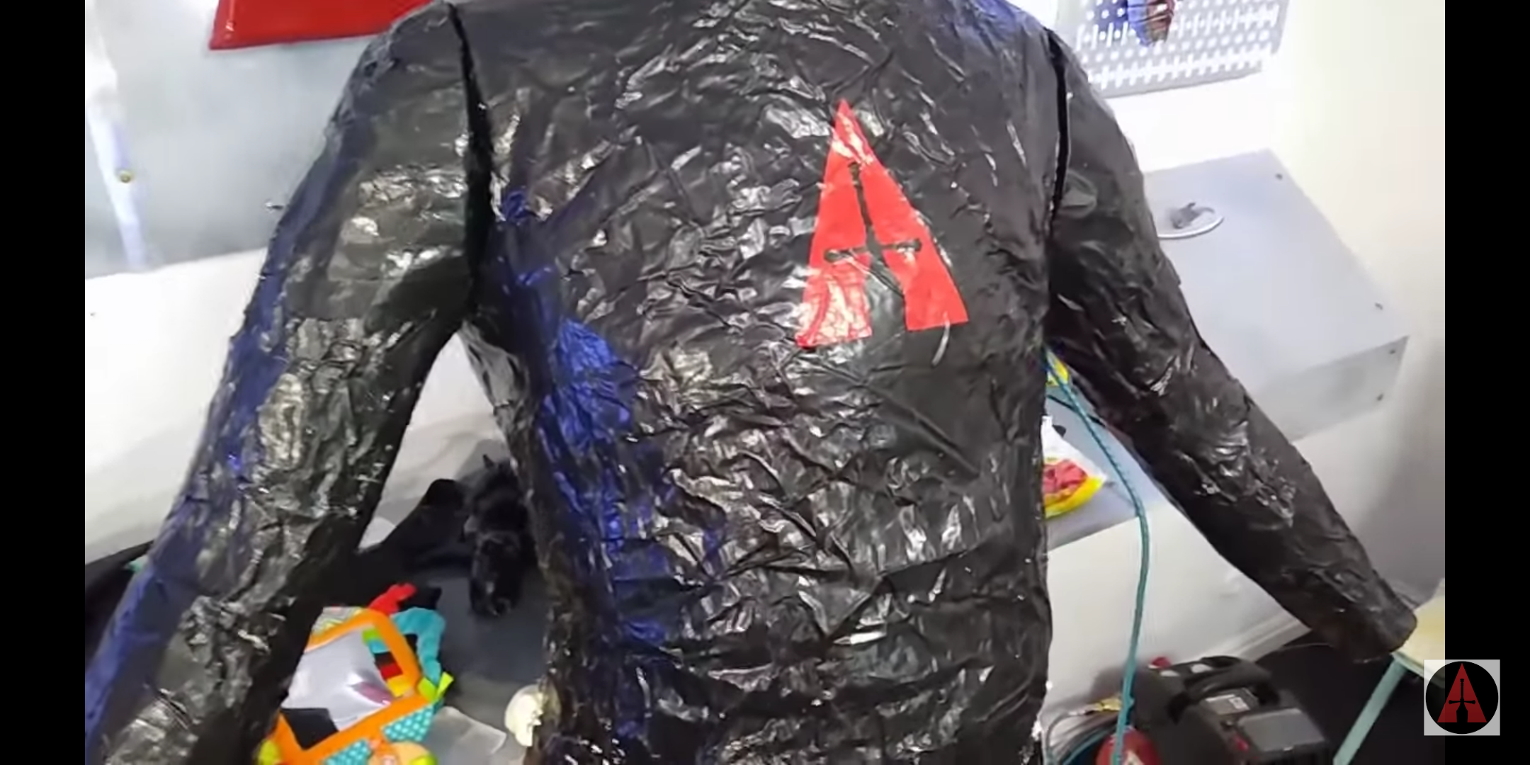 How to Make a Duct Tape Mannequin/Dummy : 7 Steps - Instructables