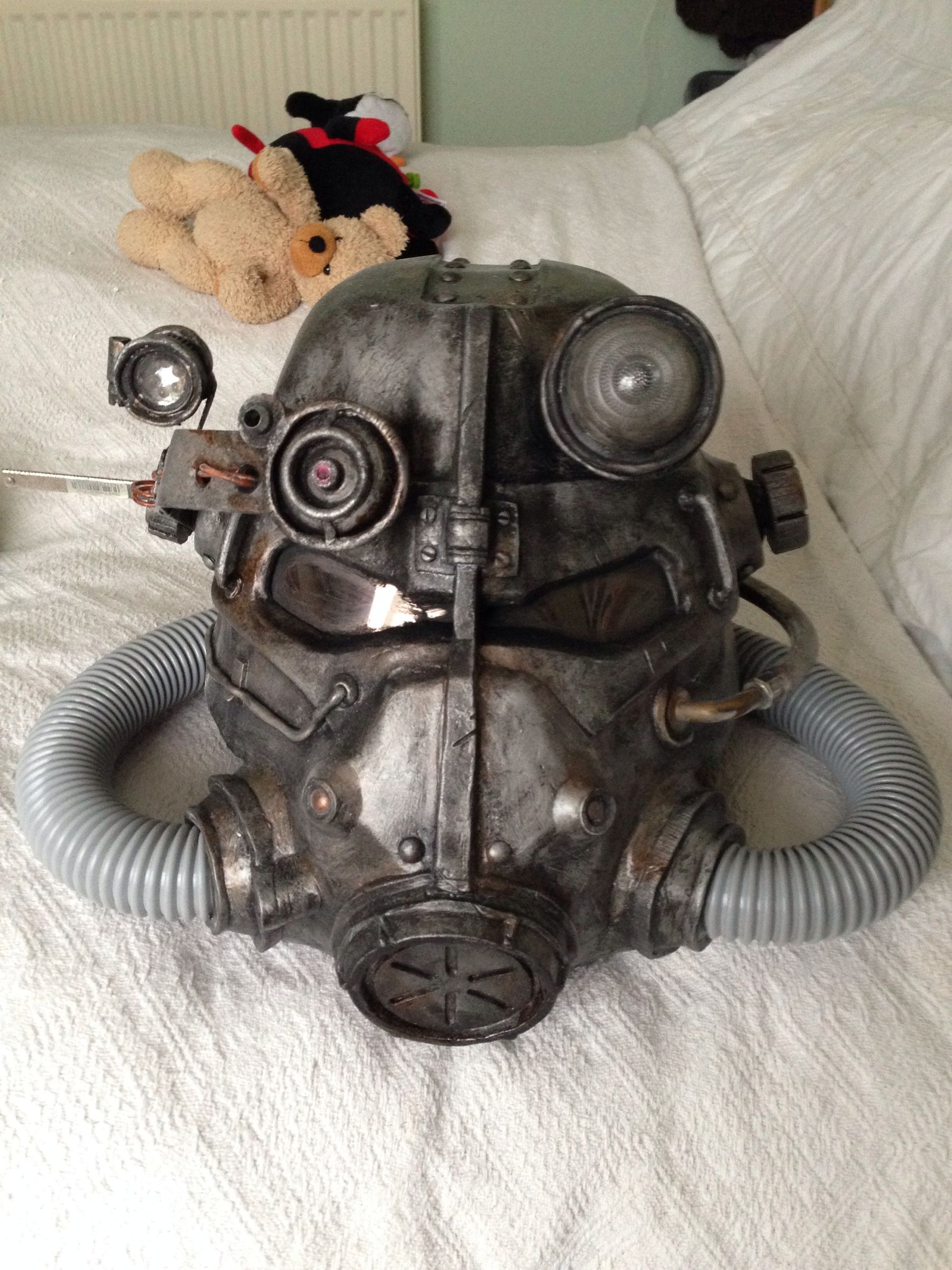 Fallout 3 T-45d Helmet : 10 Steps (with Pictures) - Instructables