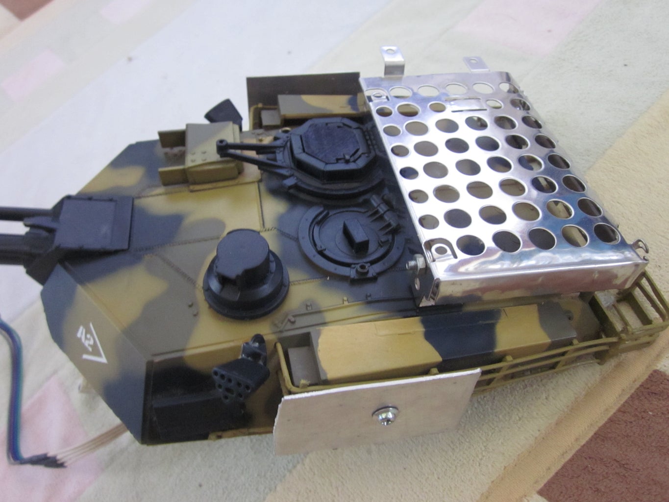 Bluetooth Control RC Tank + Android + Arduino : 8 Steps - Instructables Bluetooth Control RC Tank + Android + Arduino : 8 Steps - Instructables