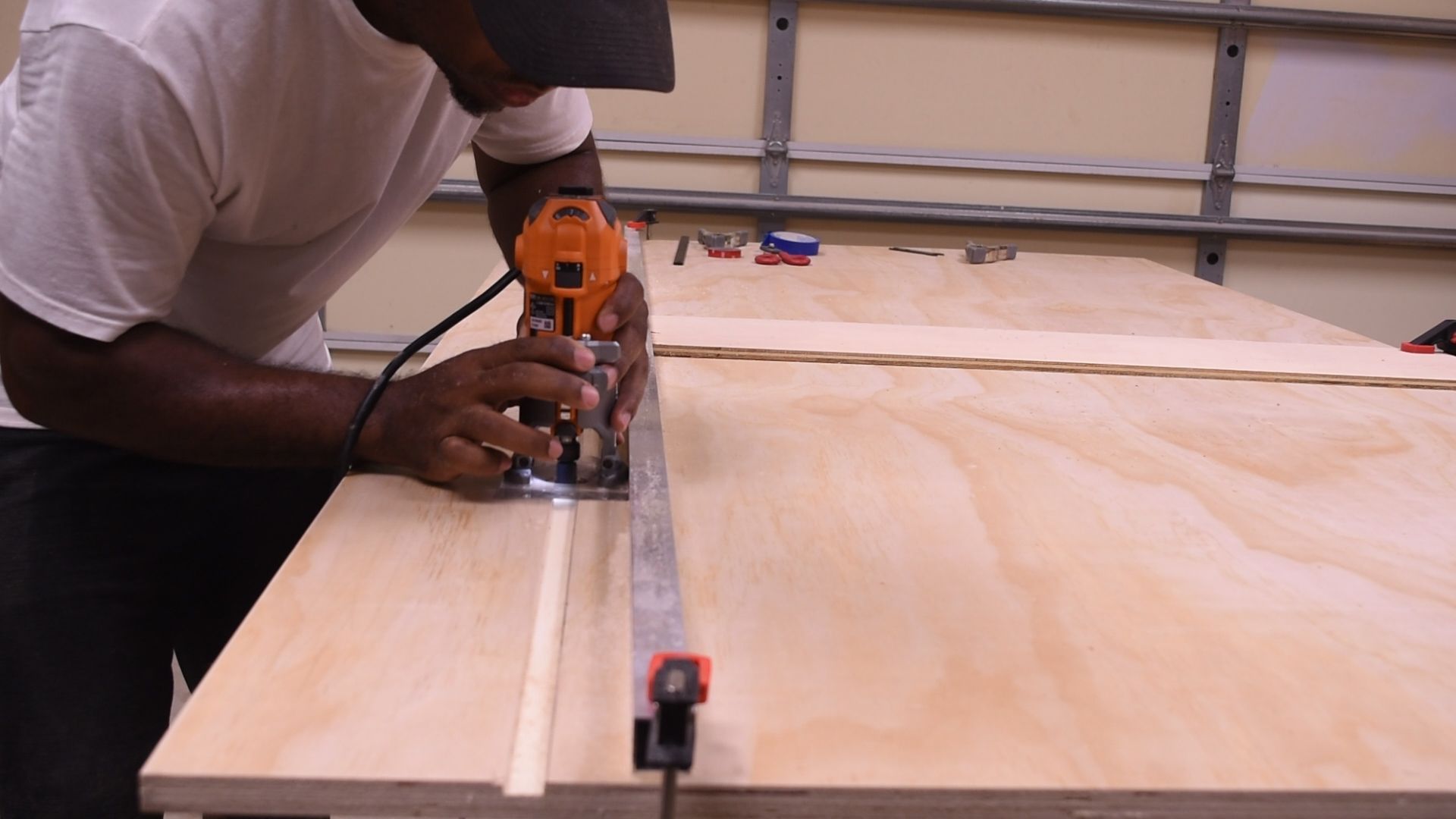 How to Make a Track Saw Guide for a Circular Saw : 8 Steps (with ...