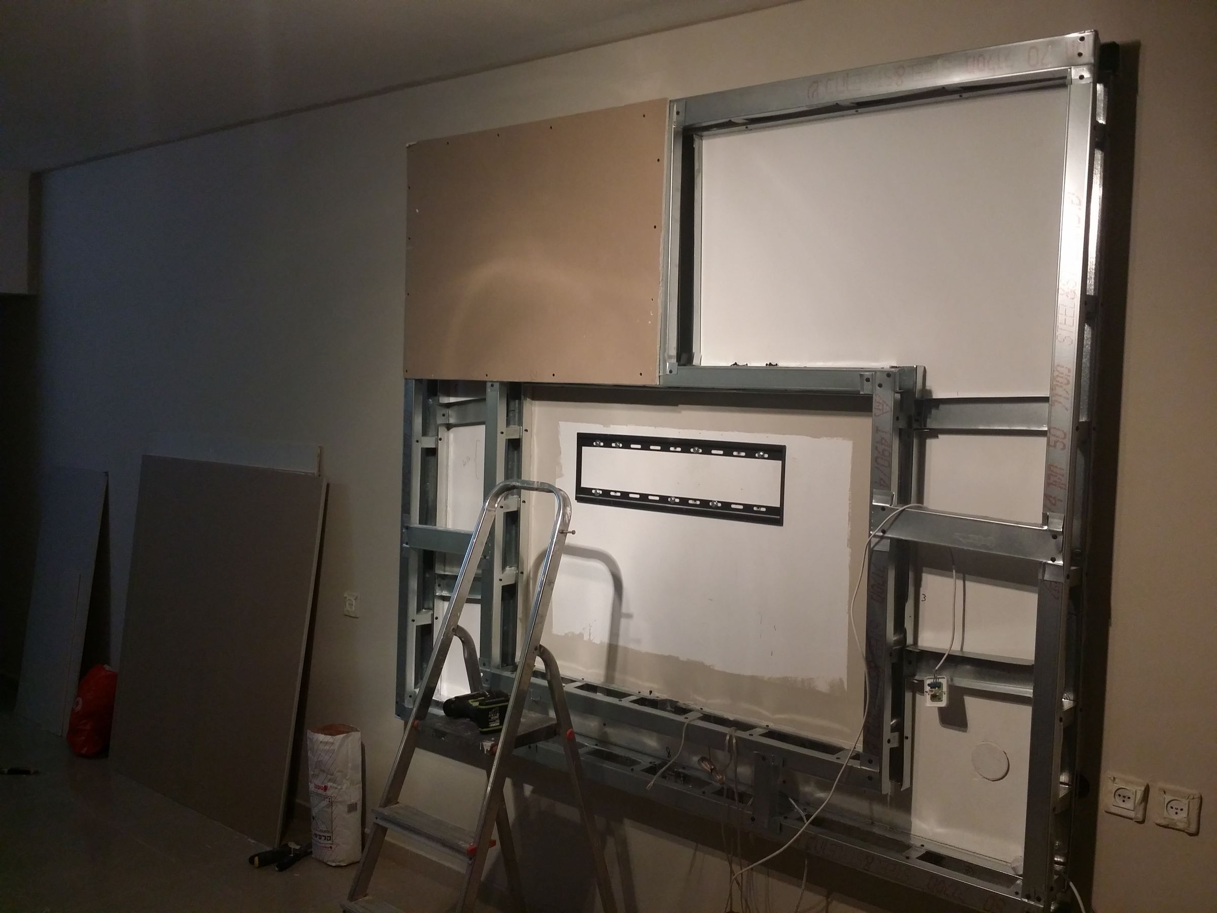 Drywall TV Niche : 17 Steps (with Pictures) - Instructables