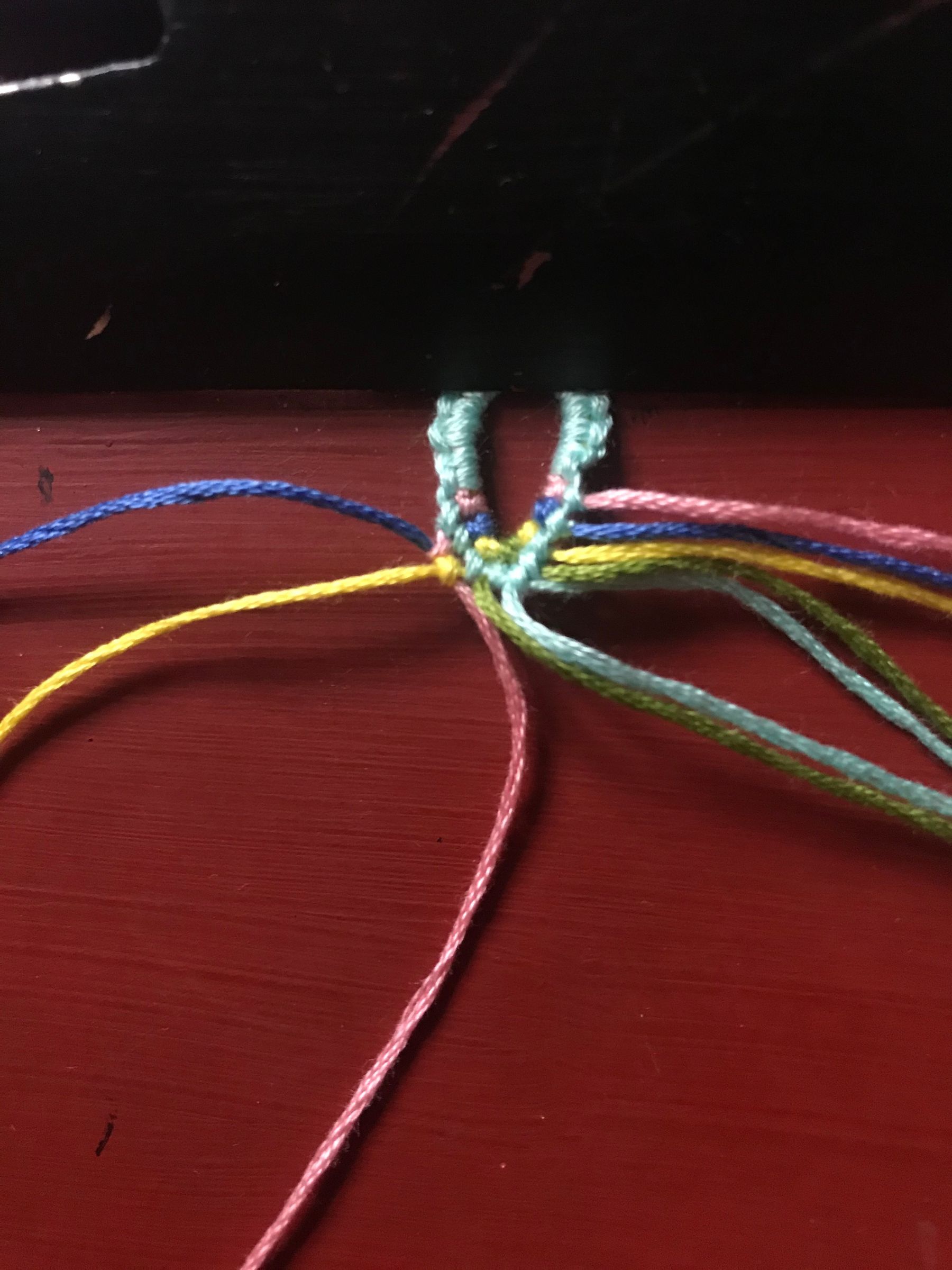 Friendship Bracelet With Teardrop Loop and Triangle Ending : 7 Steps ...