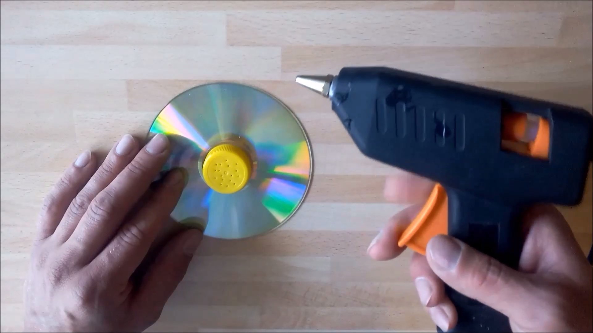 DIY Hovercraft Toy (using a CD) : 5 Steps - Instructables