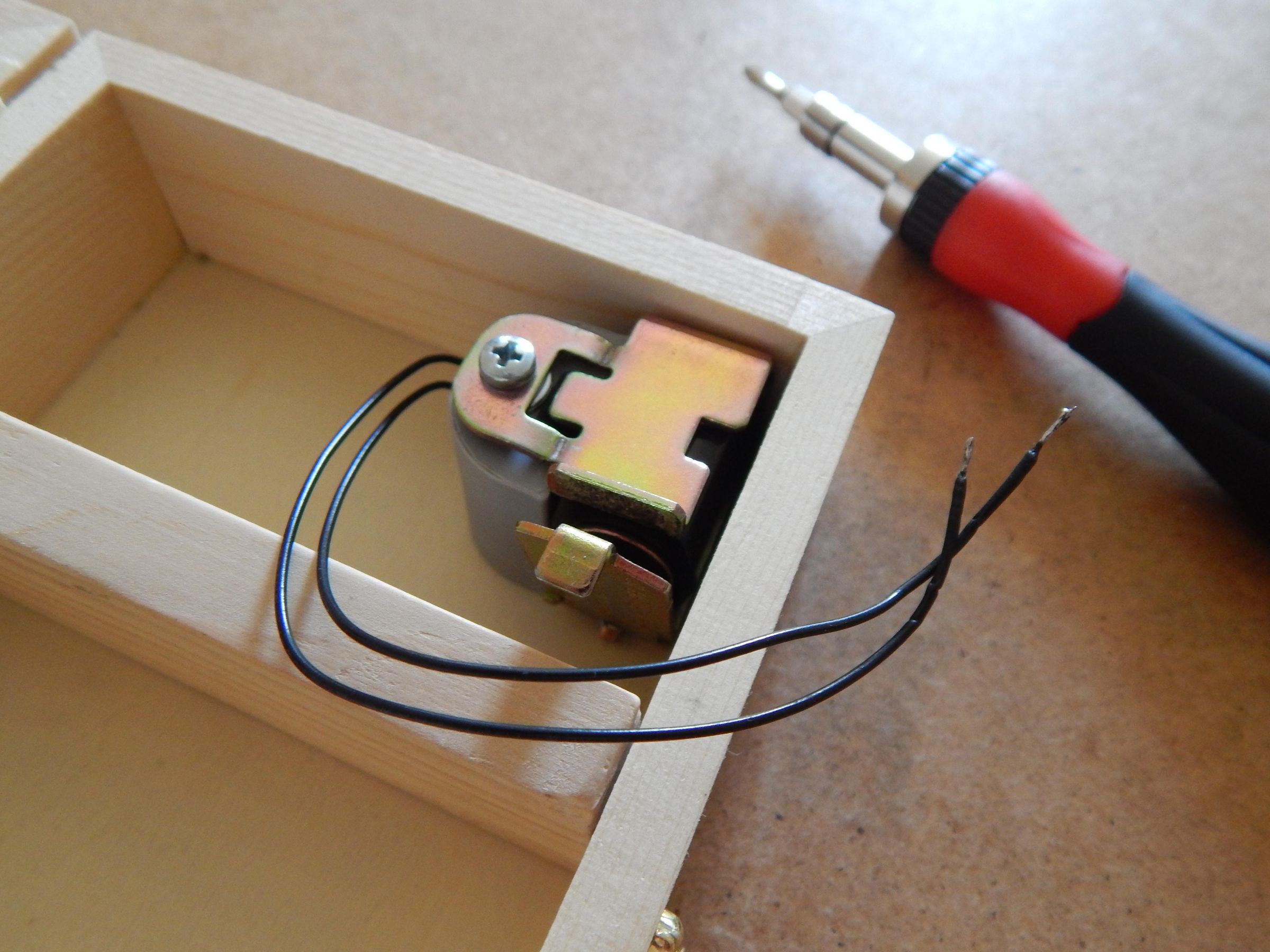 Electronic Puzzle Box With Secret Compartment : 16 Steps (with Pictures ...