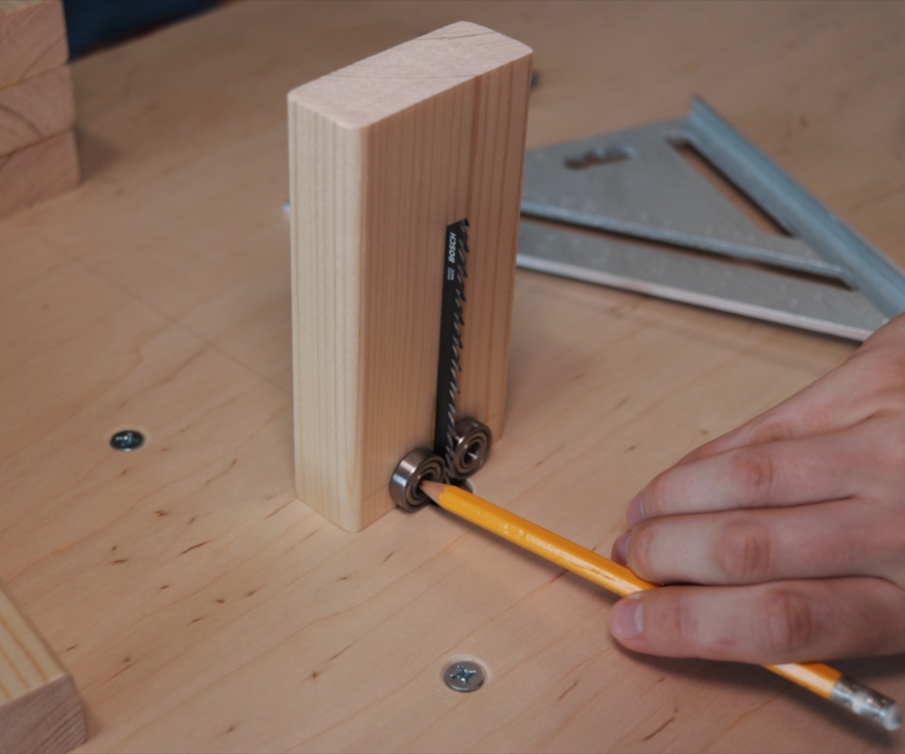 DIY Small/Portable/Convenient Workbench : 27 Steps (with Pictures ...