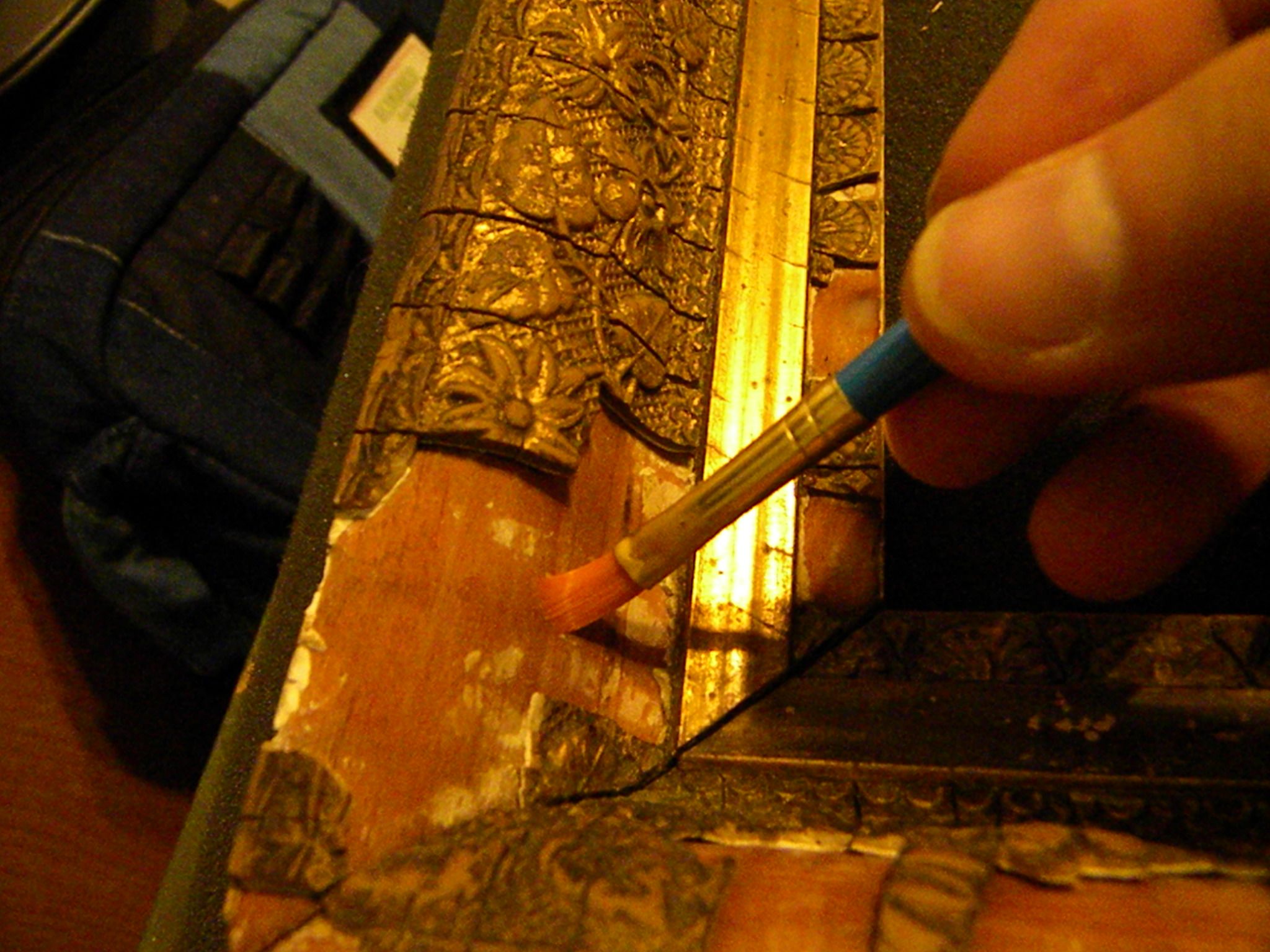 Vintage Plaster and Gold Frame Restored : 9 Steps - Instructables