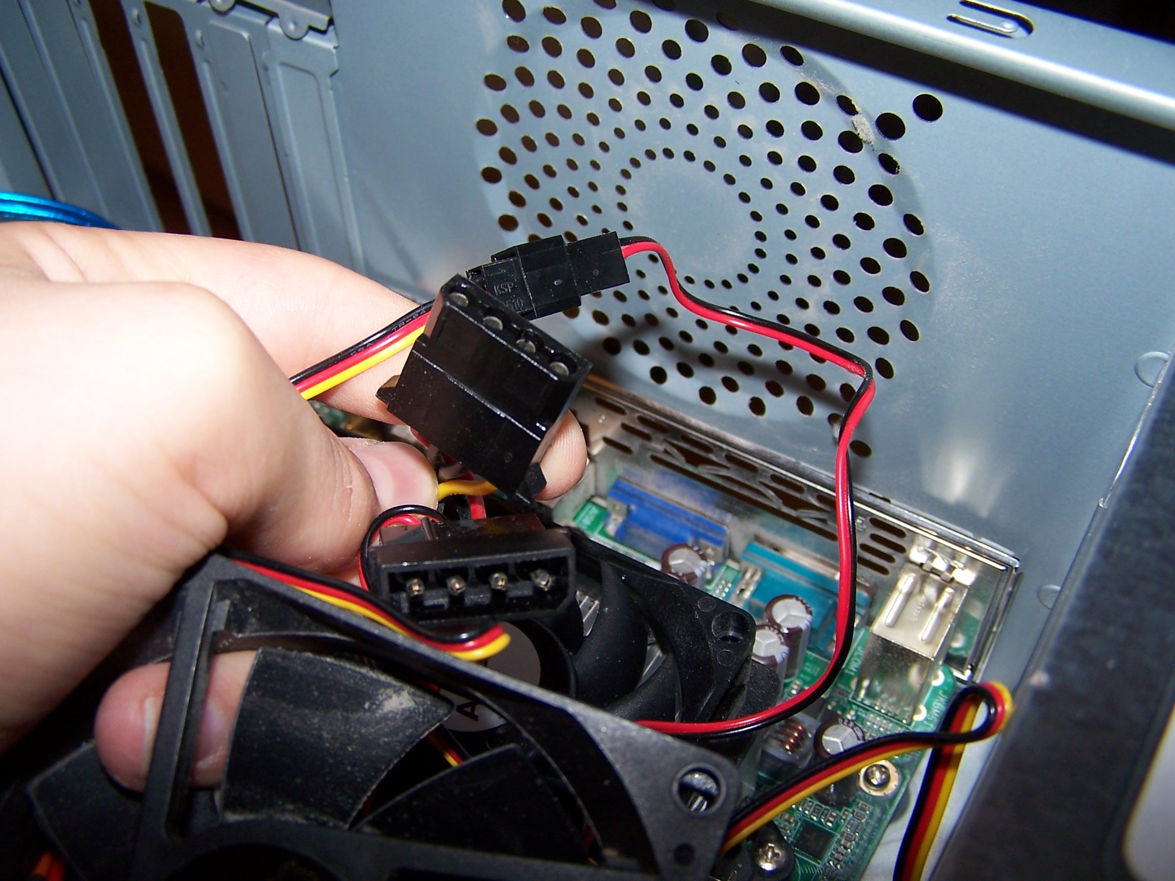 How to Build a Custom PC: the Complete N0ob's Guide to Building a ...