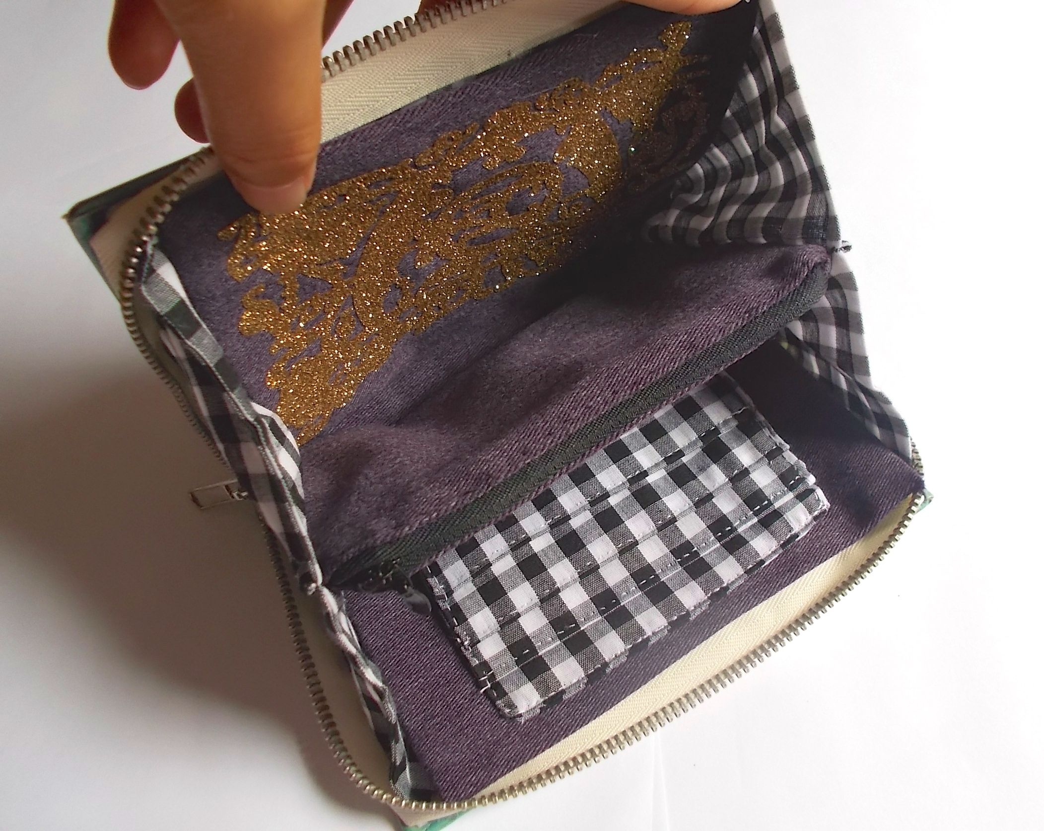 Vintage Book to Wallet : 16 Steps (with Pictures) - Instructables