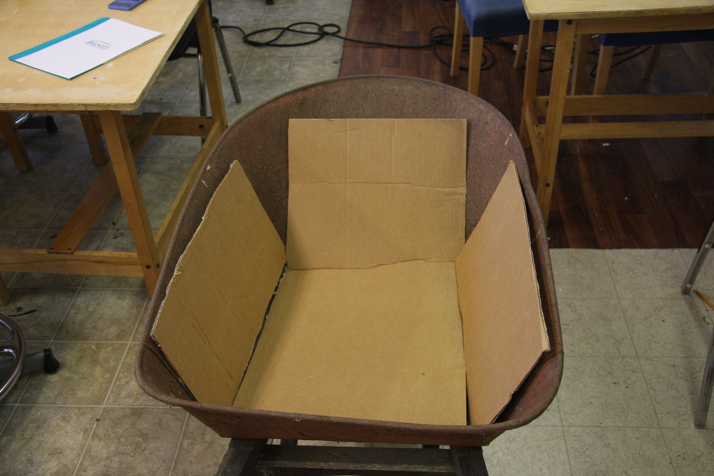 How to Repair a Rusty Wheelbarrow : 6 Steps (with Pictures) - Instructables