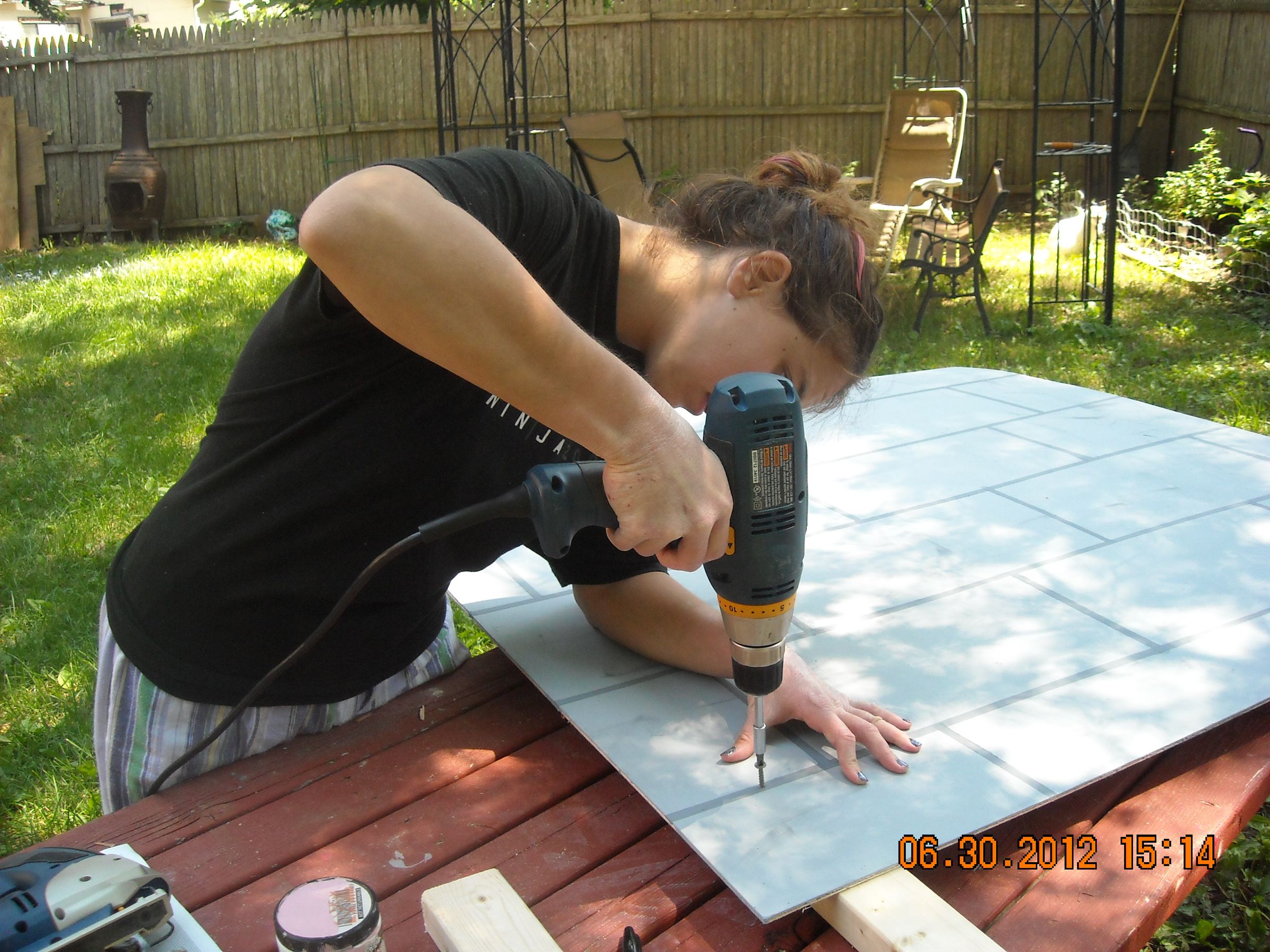 Fake Jail Cell Prop for Pictures : 8 Steps - Instructables