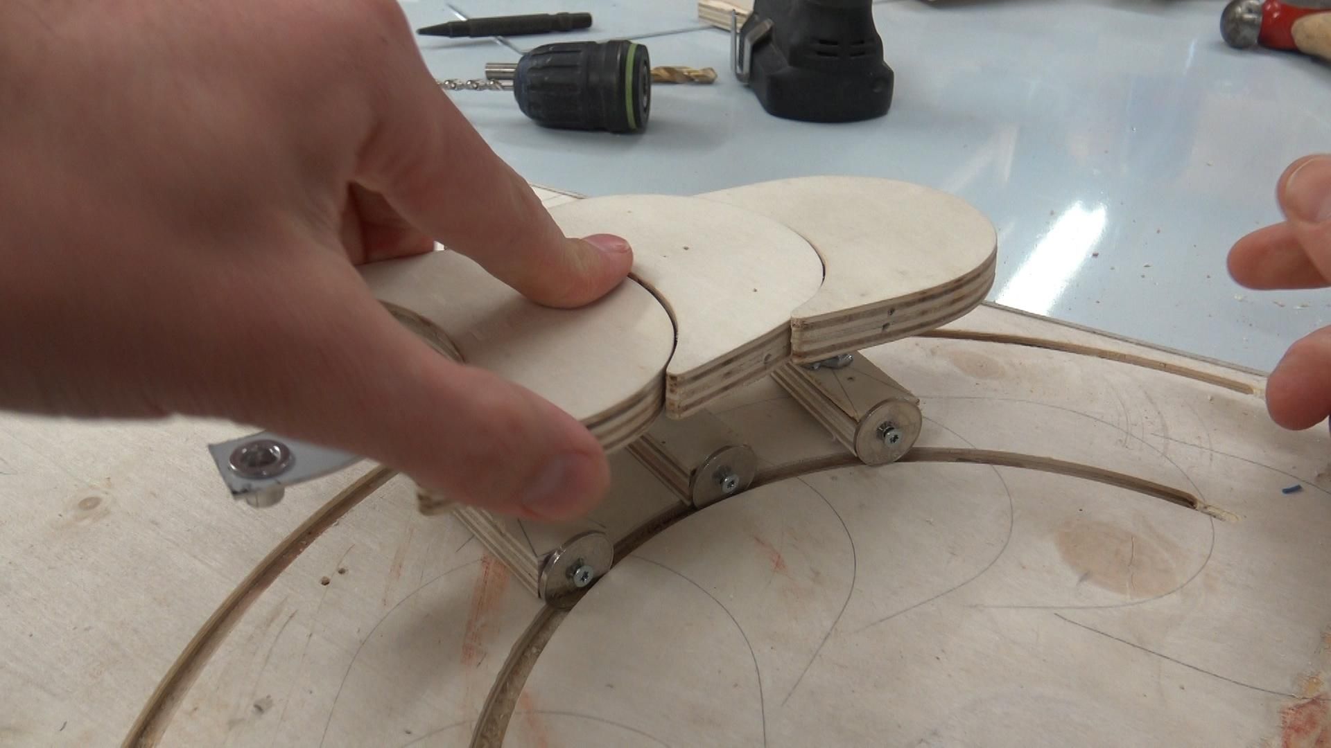 Lazy Susan 2.0 (Sushi Train) : 8 Steps (with Pictures) - Instructables