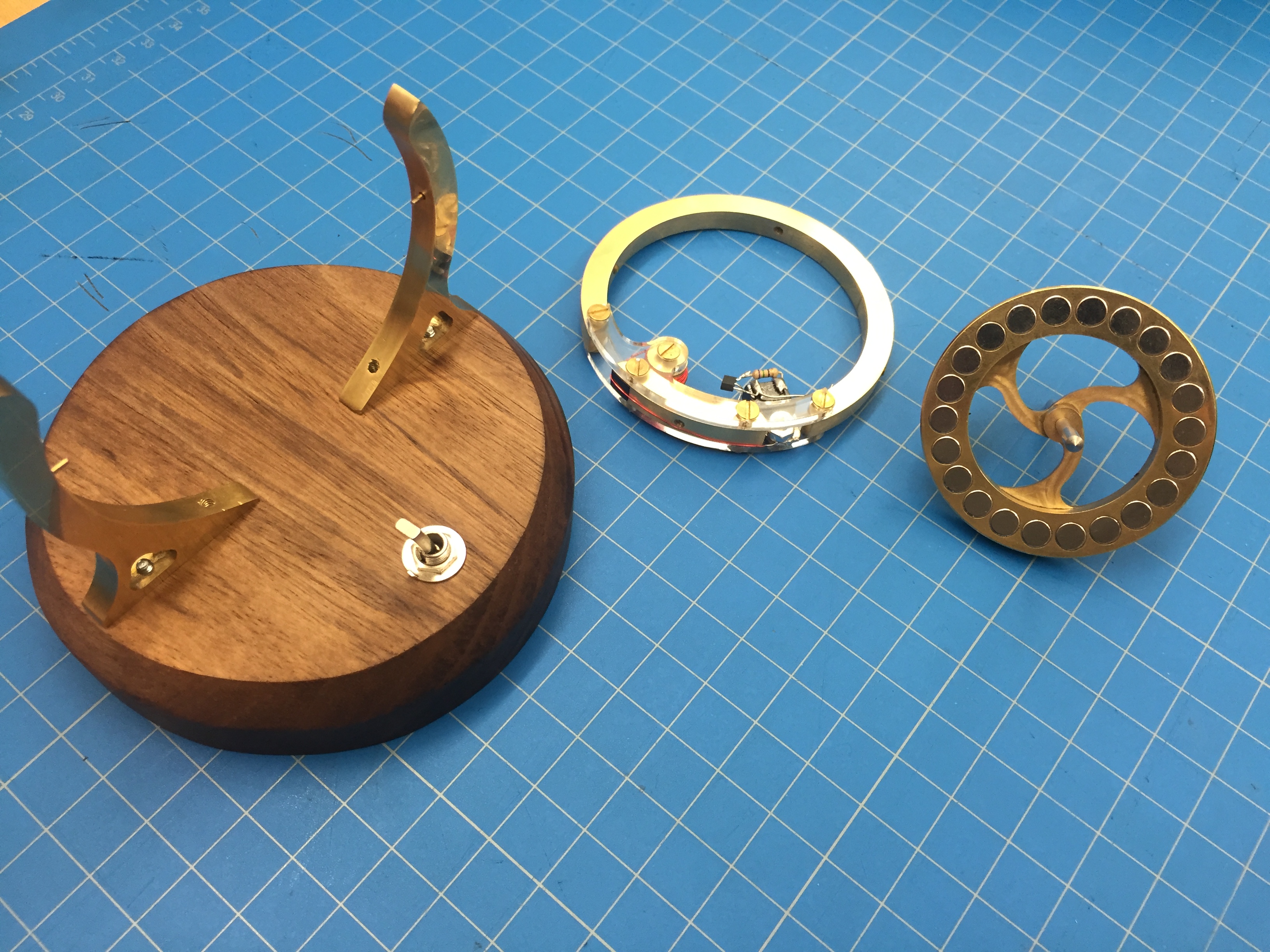 Self Spinning Gyroscope : 12 Steps (with Pictures) - Instructables