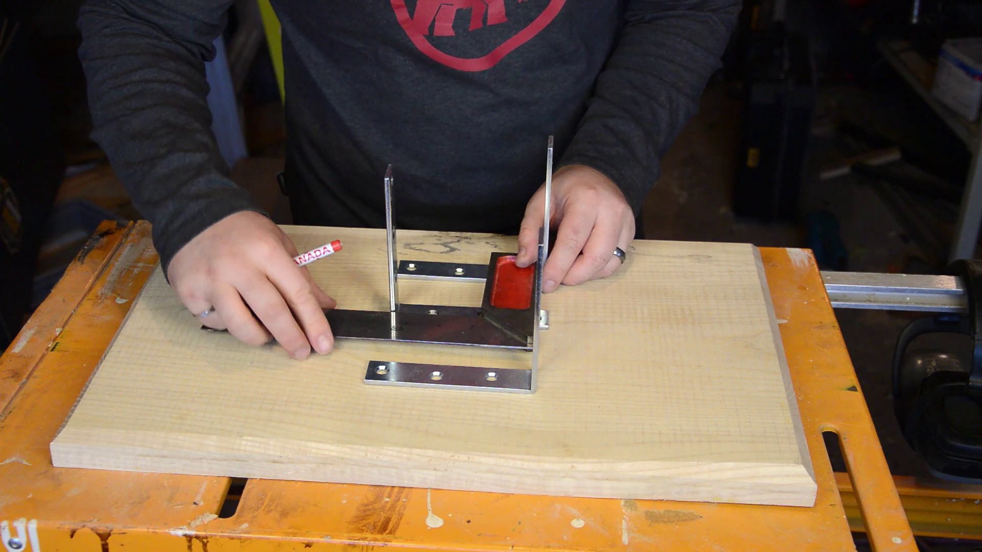 UCS Millennium Falcon Wall Mount : 14 Steps (with Pictures) - Instructables