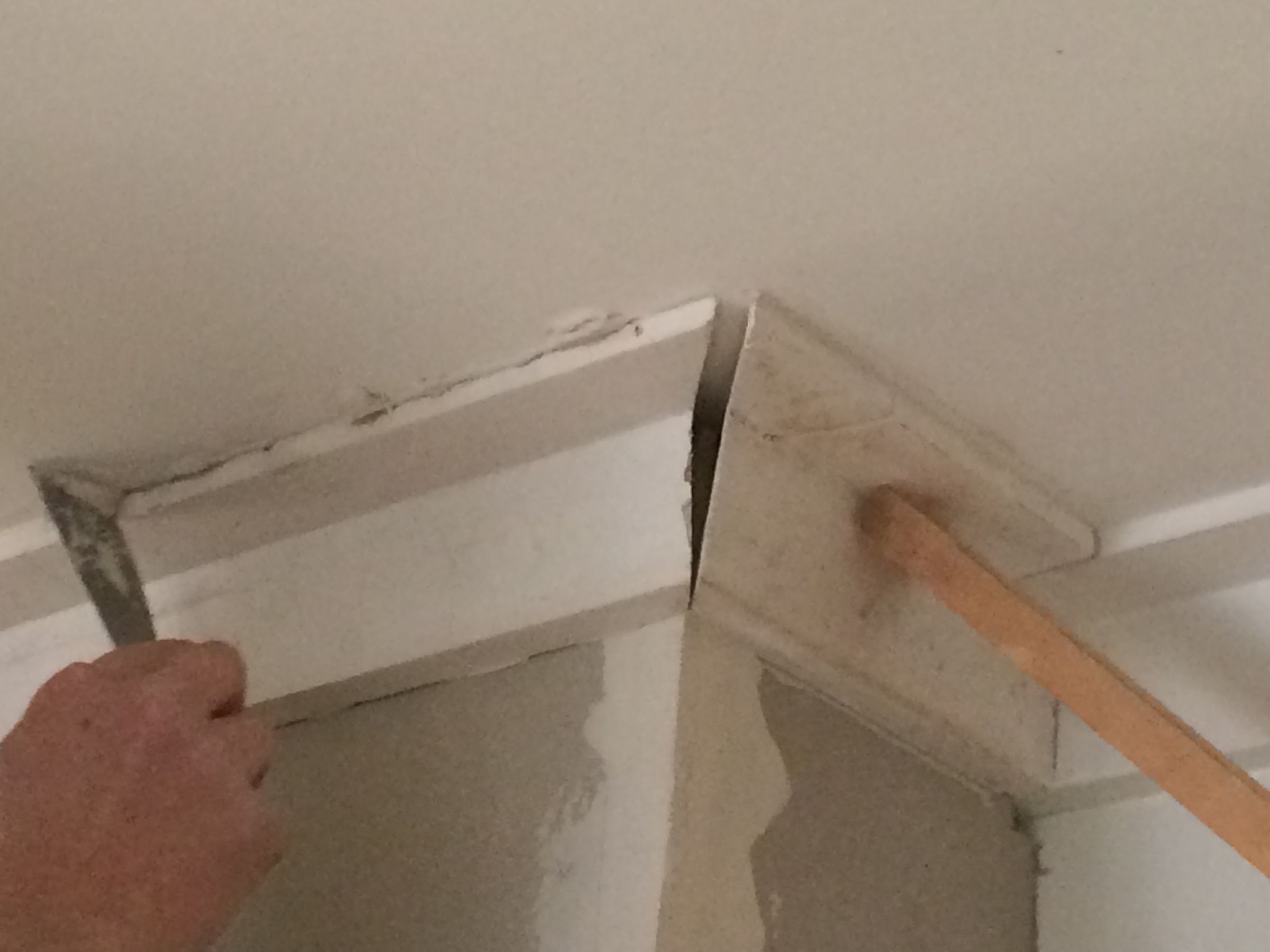 Try Your Hand at Installing Cornice : 5 Steps (with Pictures ...