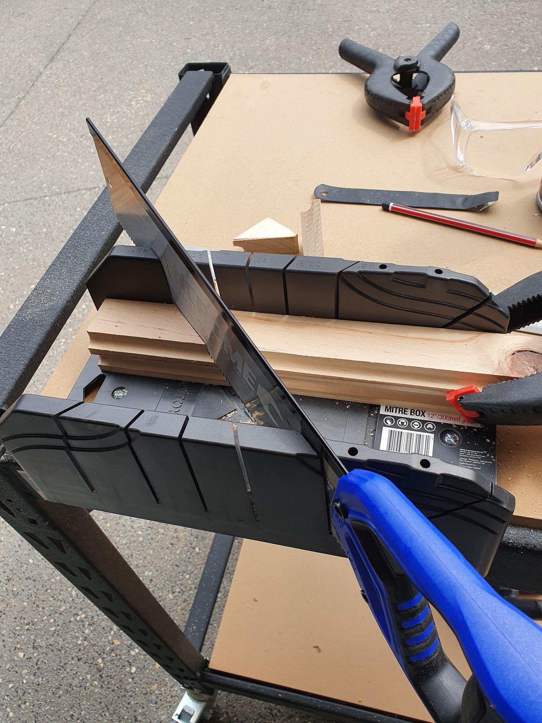 DIY Raspberry Pi 24" Digital Picture Photo Frame : 14 Steps (with ...