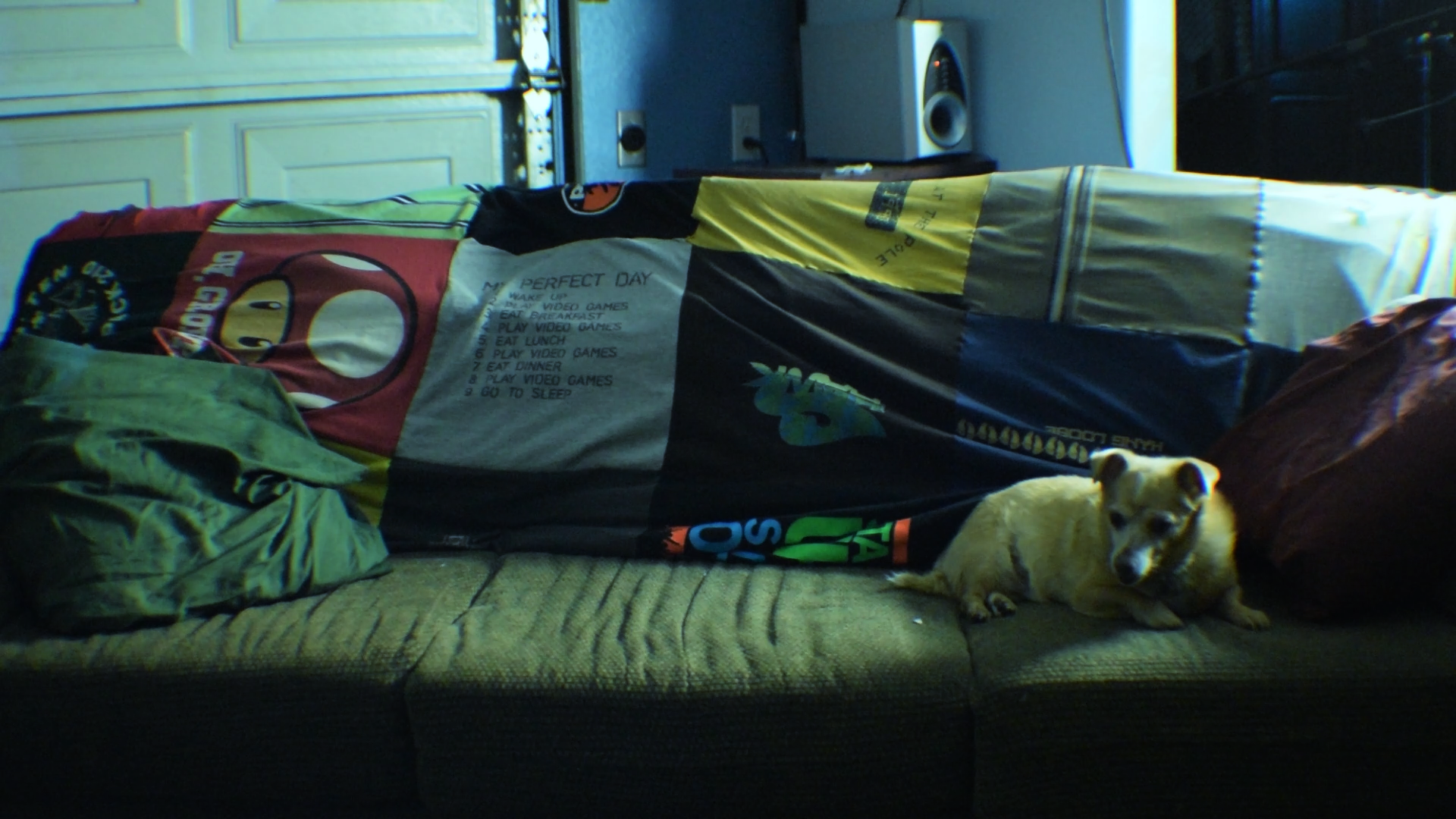 Easy T-Shirt Blanket : 6 Steps (with Pictures) - Instructables