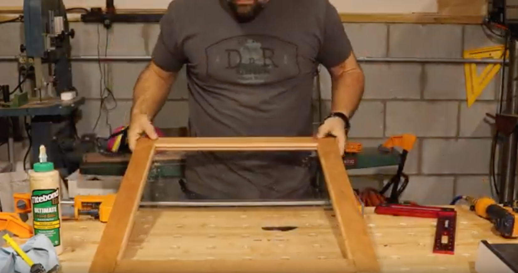 DIY Wall Mount Display Cabinet - Free Plans! : 7 Steps - Instructables