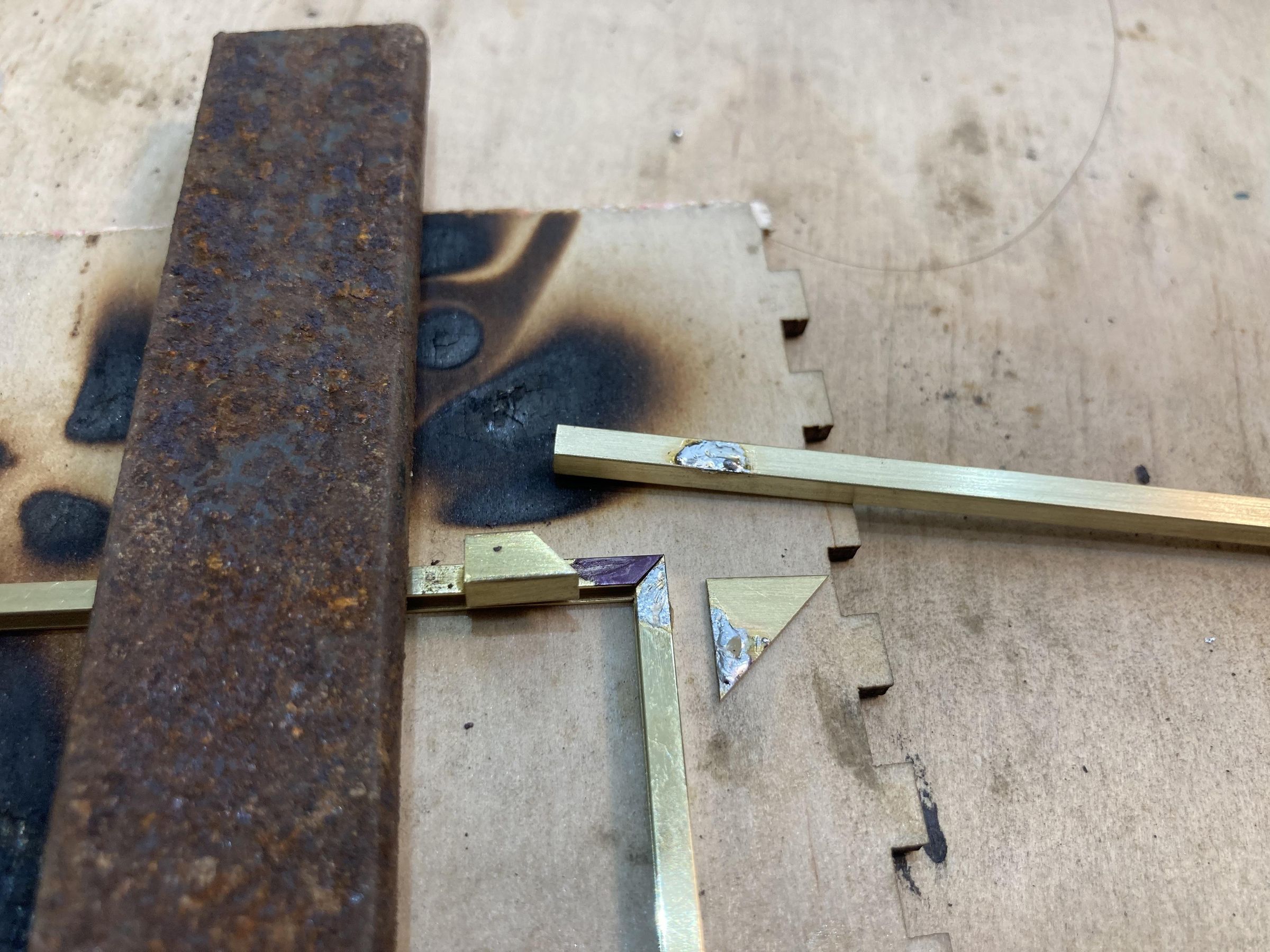 Light-Tracking BEAM Robot Head : 57 Steps (with Pictures) - Instructables