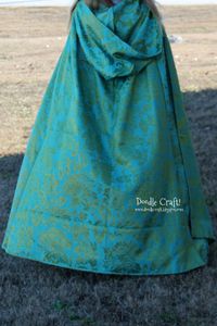 Gorgeous and Warm: Hooded Capes & Cloaks! : 8 Steps (with Pictures ...