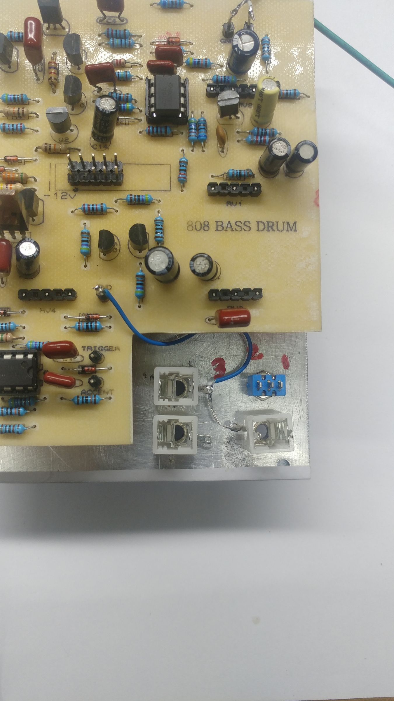 TR 808 Bass Drum. Analog Sound! : 5 Steps (with Pictures) - Instructables