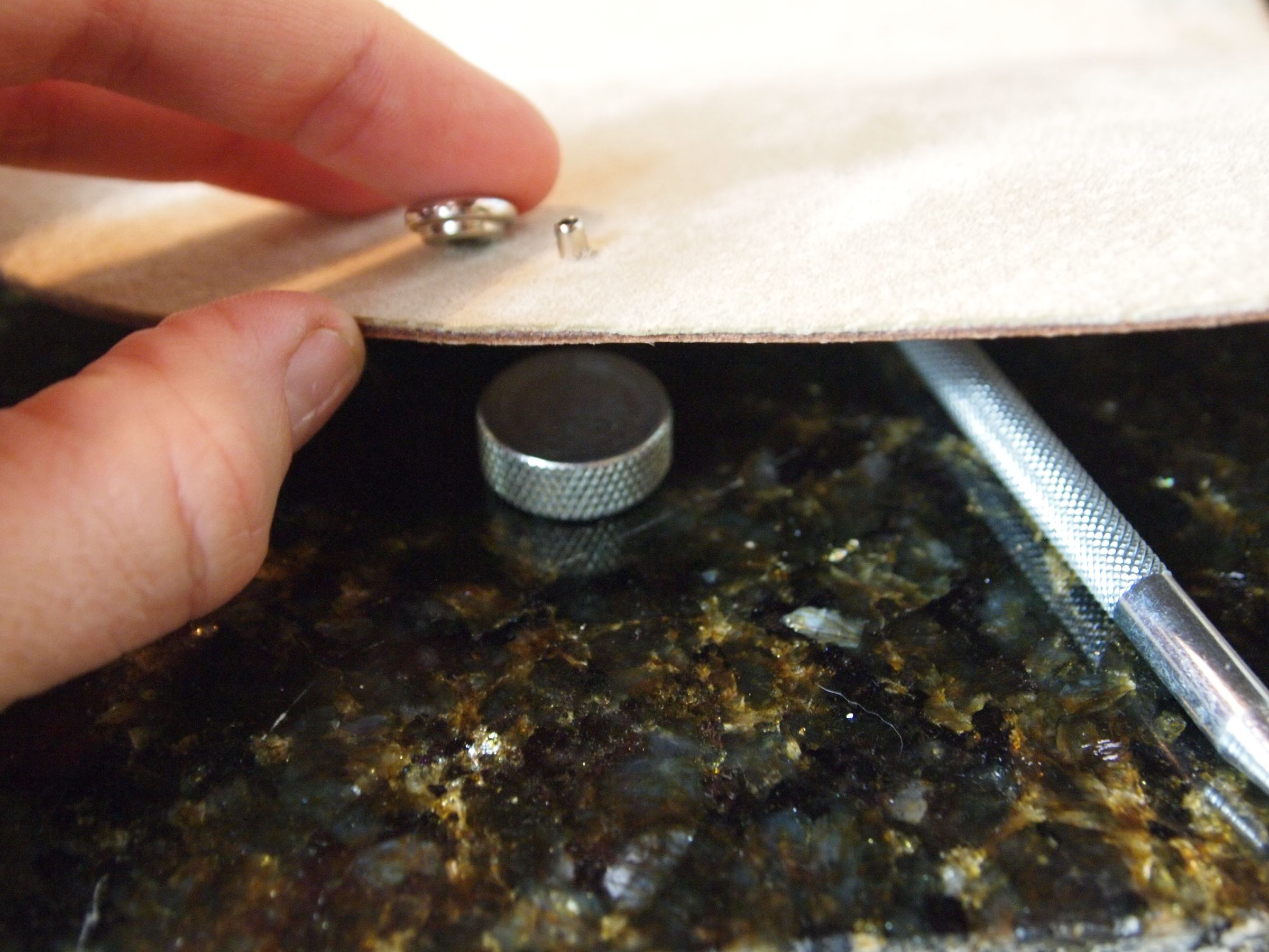 DIY Leather Tablet Case : 8 Steps (with Pictures) - Instructables