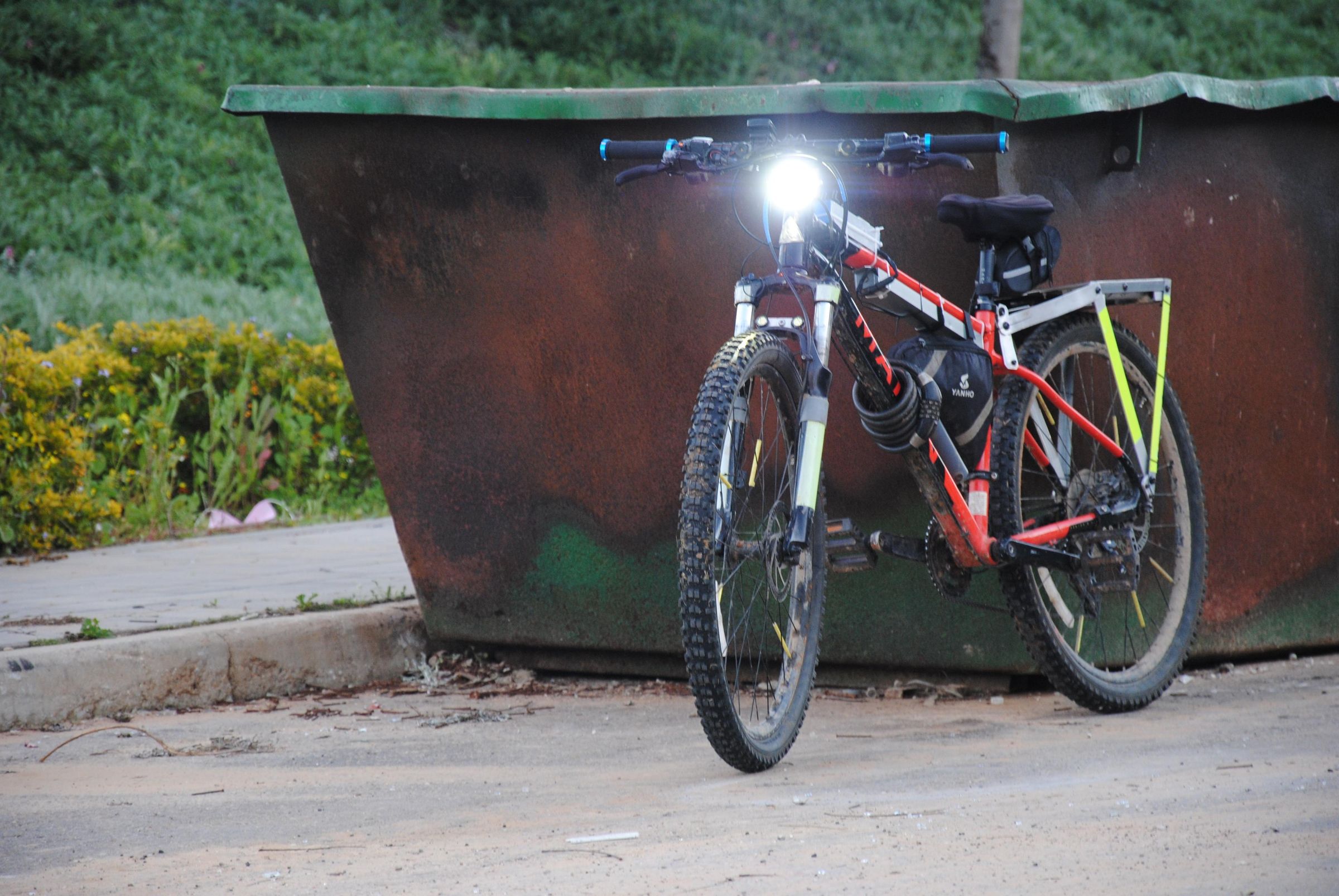 DIY Insanely Bright LED Bike Light With LED Strip Lighting (on a Budget ...