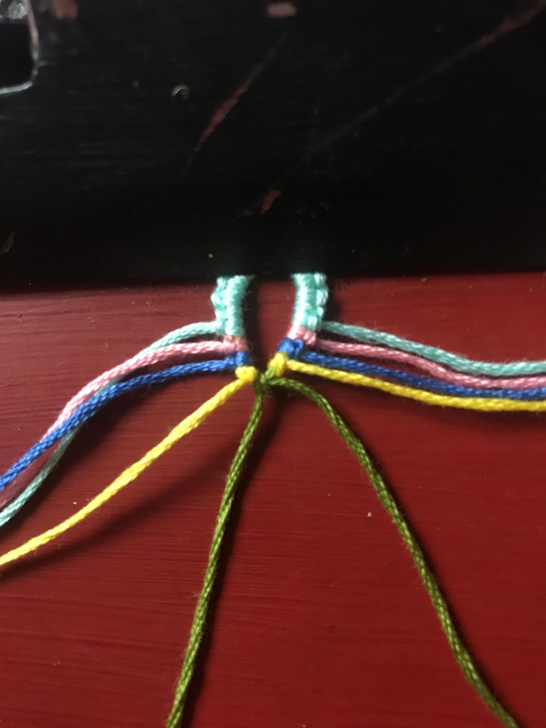 Friendship Bracelet With Teardrop Loop and Triangle Ending : 7 Steps ...