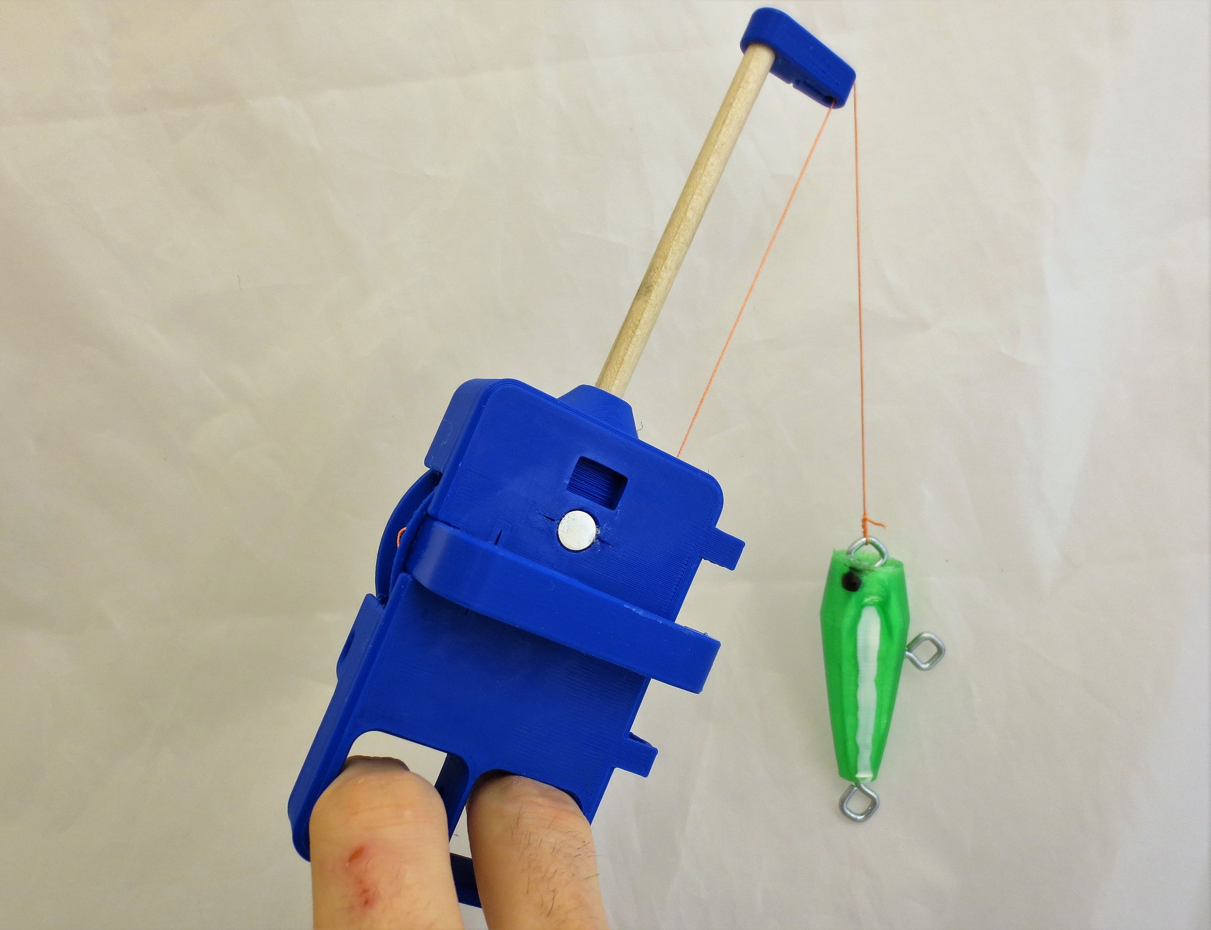 PortaReel Portable Fishing Pole : 6 Steps (with Pictures) - Instructables