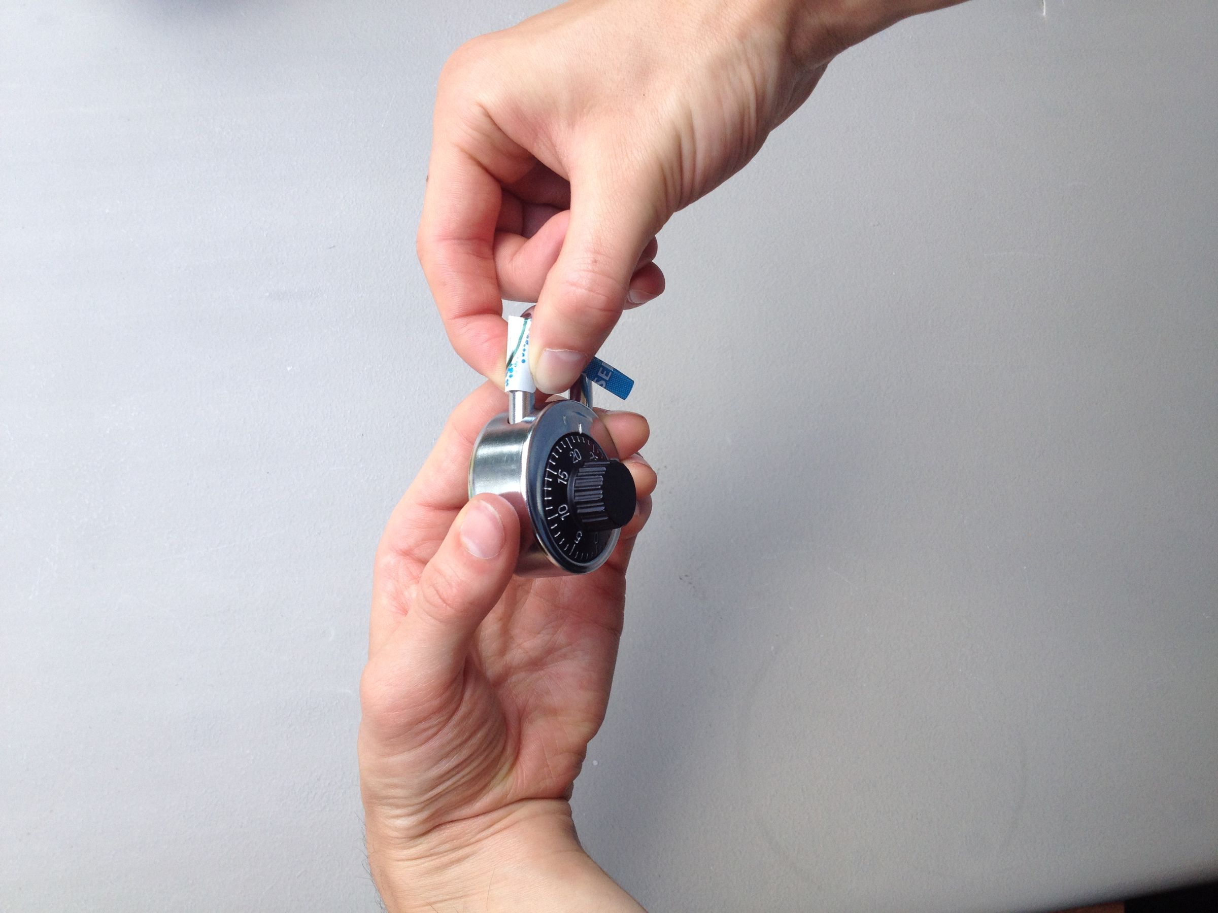 Open Pad Locks and Combination Locks With a Soda Can : 7 Steps (with ...