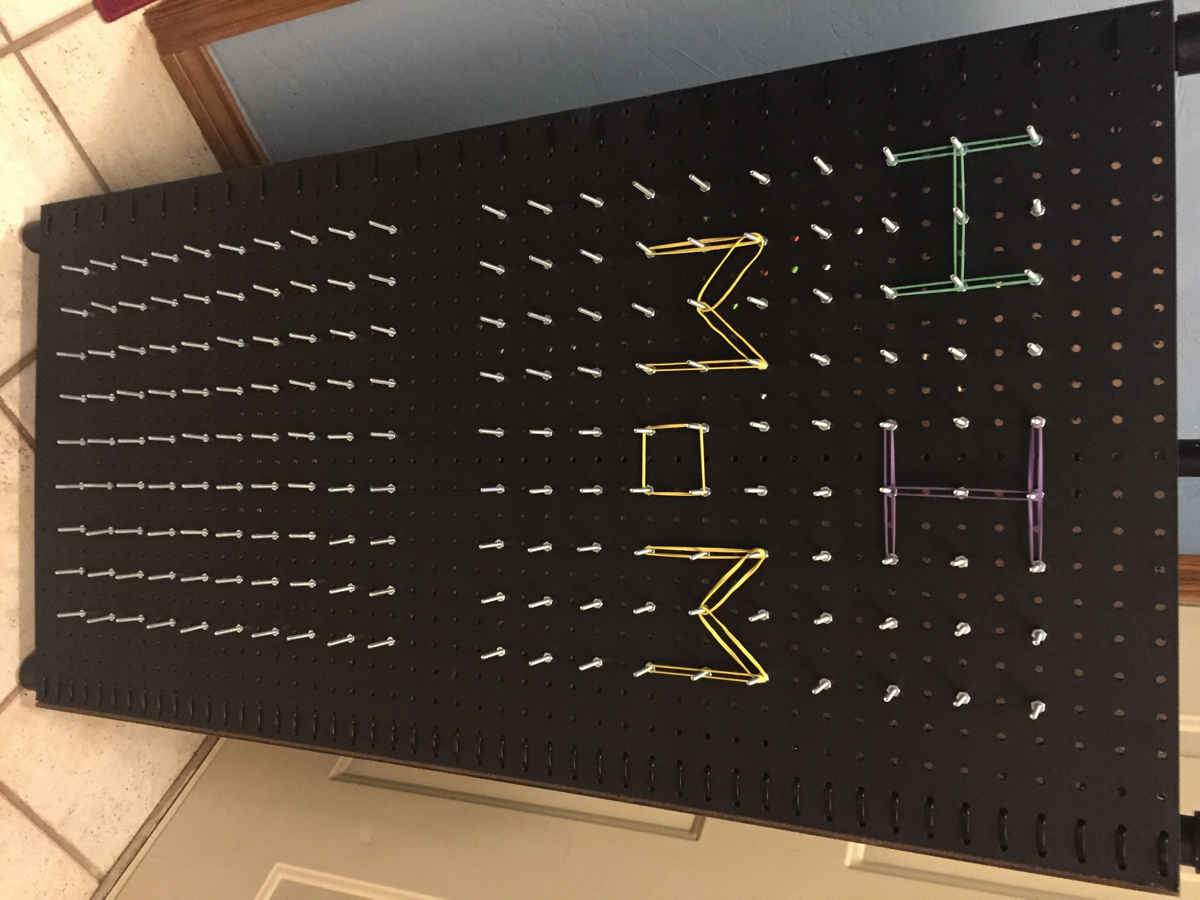 Pegboard Lite-Brite & Geoboard : 8 Steps (with Pictures) - Instructables