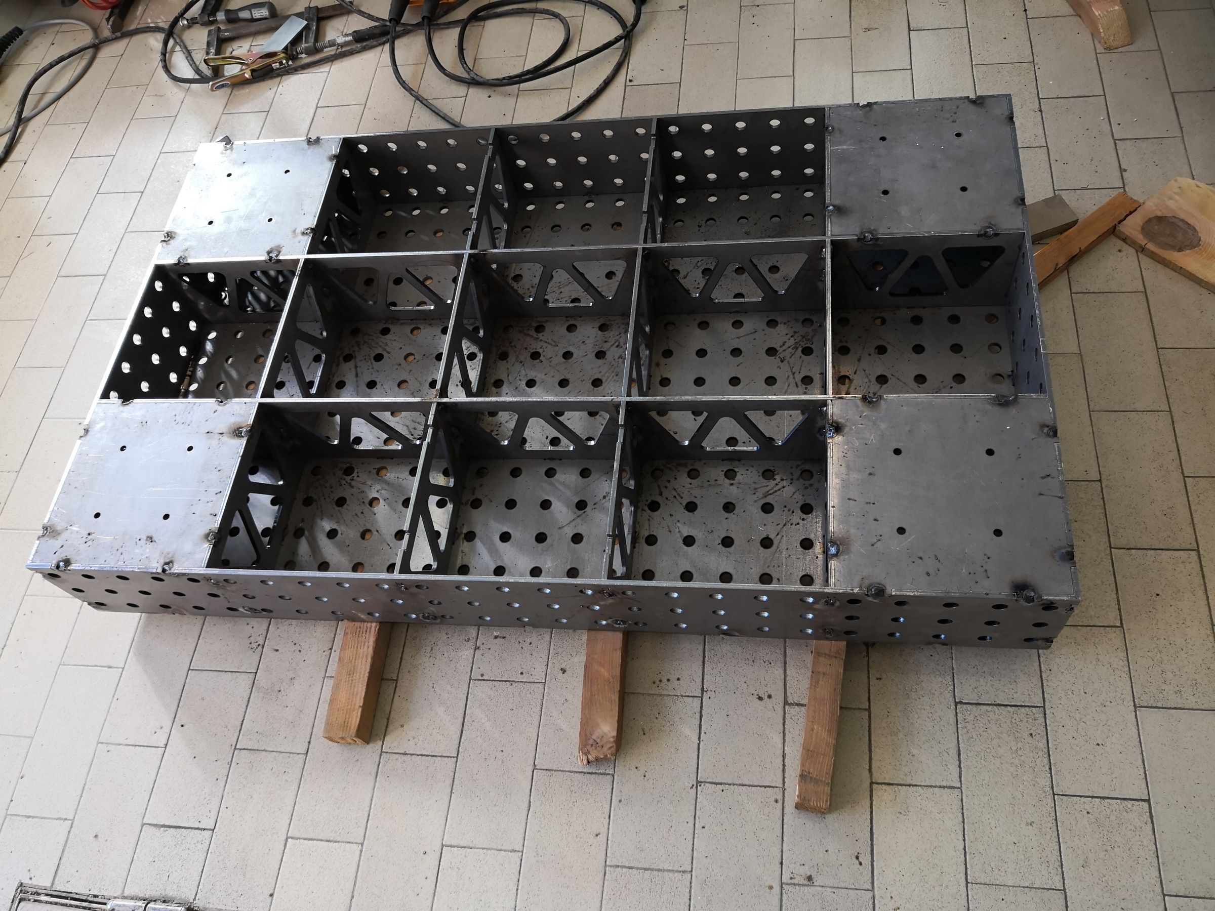 DIY Professional Grade Welding Table (with FREE Plans) : 9 Steps (with ...