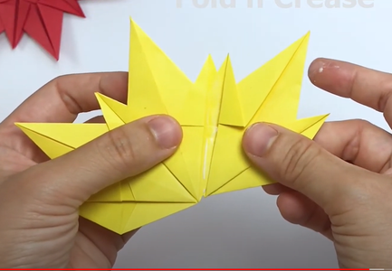 EASY ORIGAMI MAPLE LEAF TUTORIAL : 11 Steps - Instructables