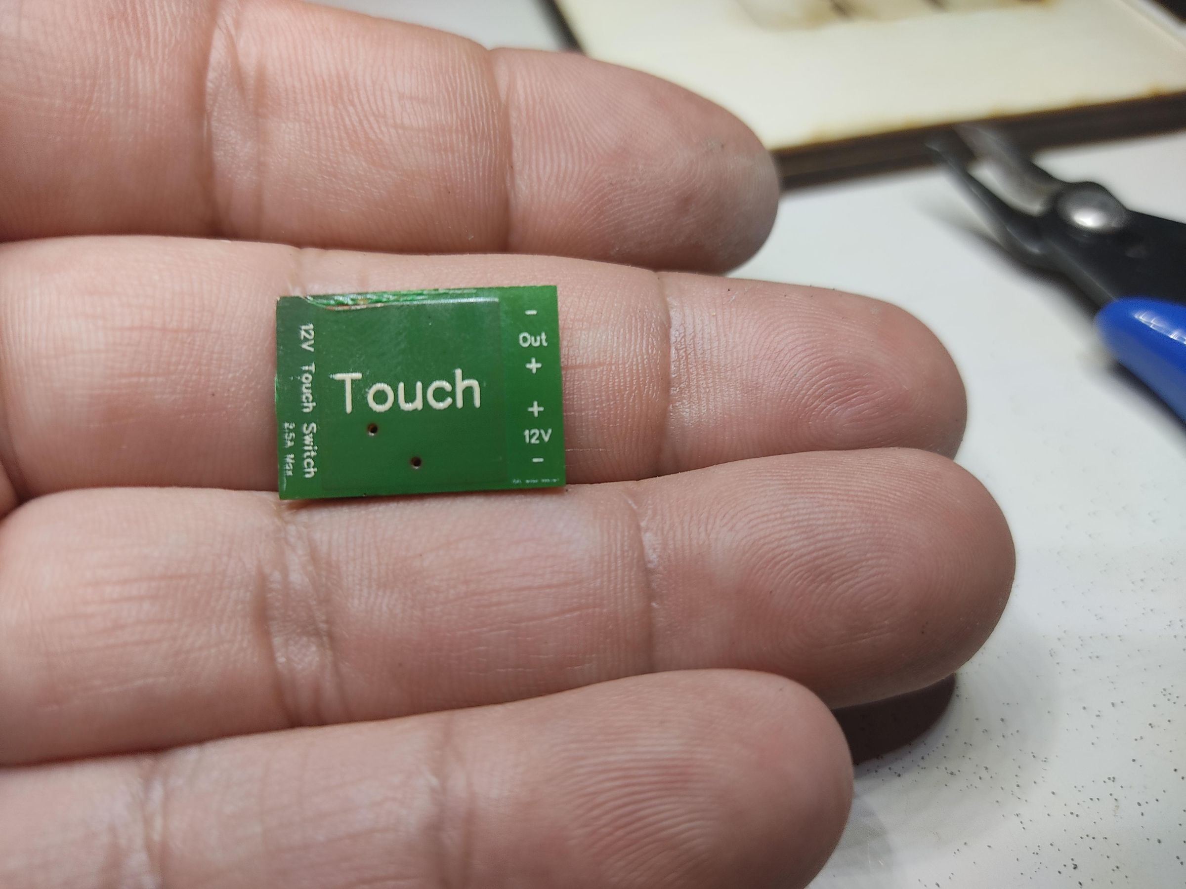 12V Capacitive Touch Switch : 11 Steps (with Pictures) - Instructables
