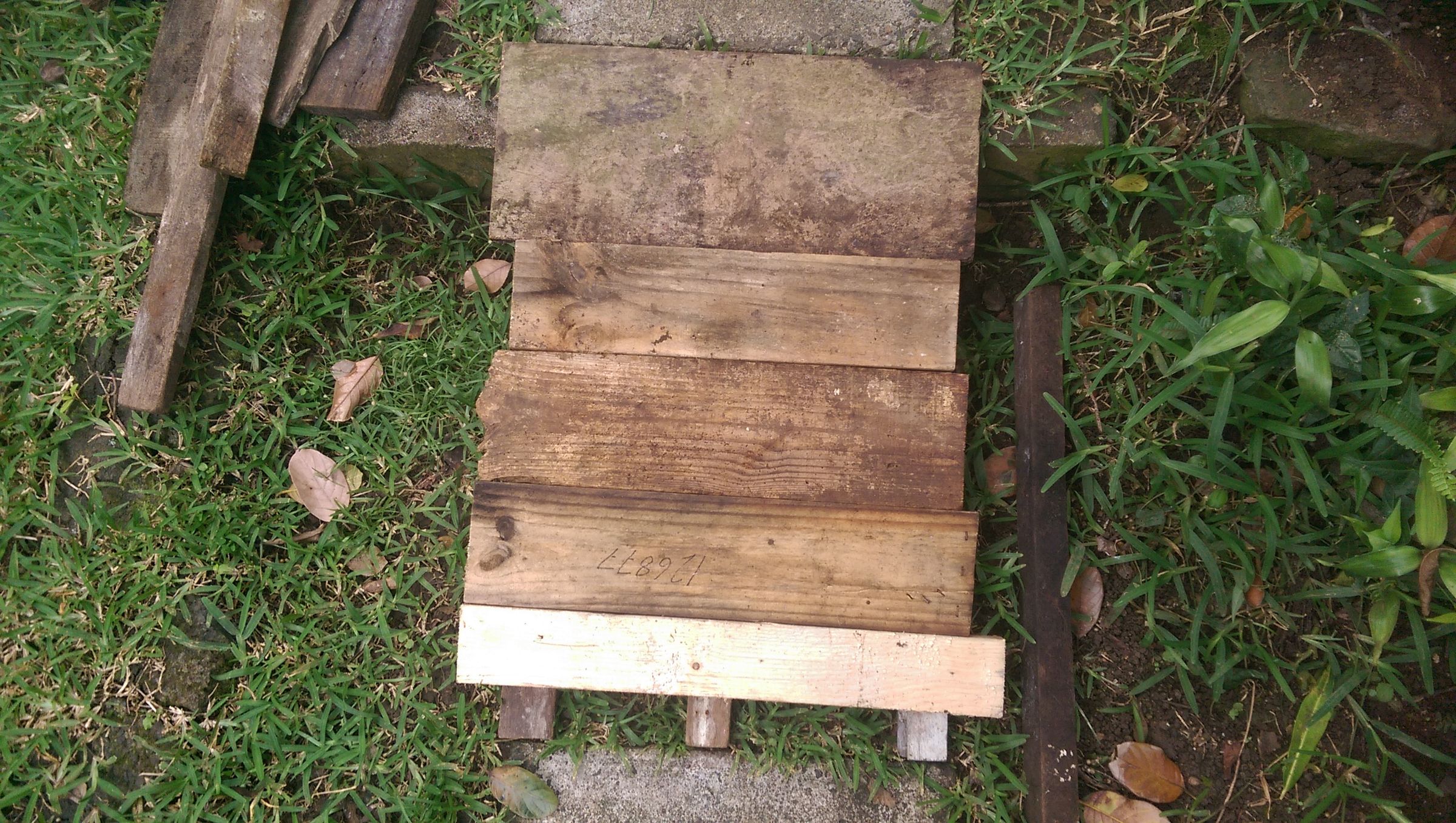 Ramp/Platform to Roll Wheel Barrow : 4 Steps - Instructables