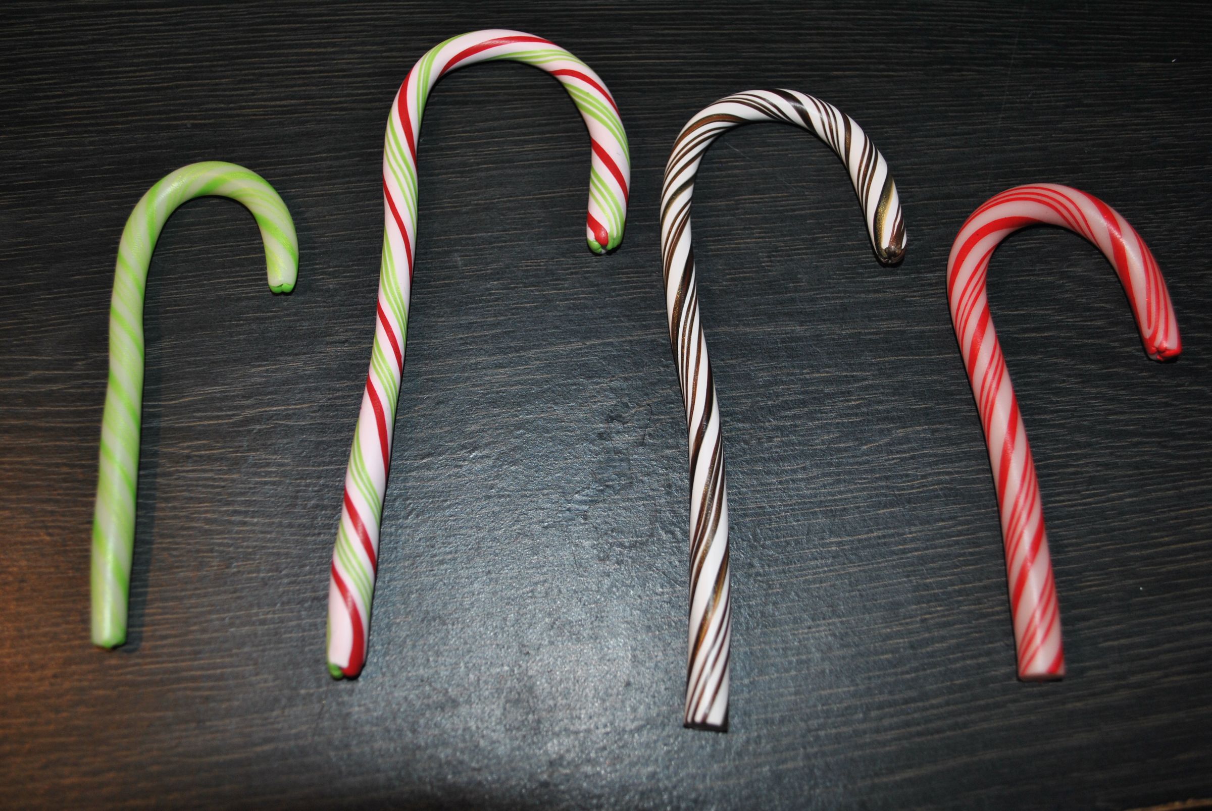 Polymer Christmas Candy Canes : 7 Steps (with Pictures) - Instructables