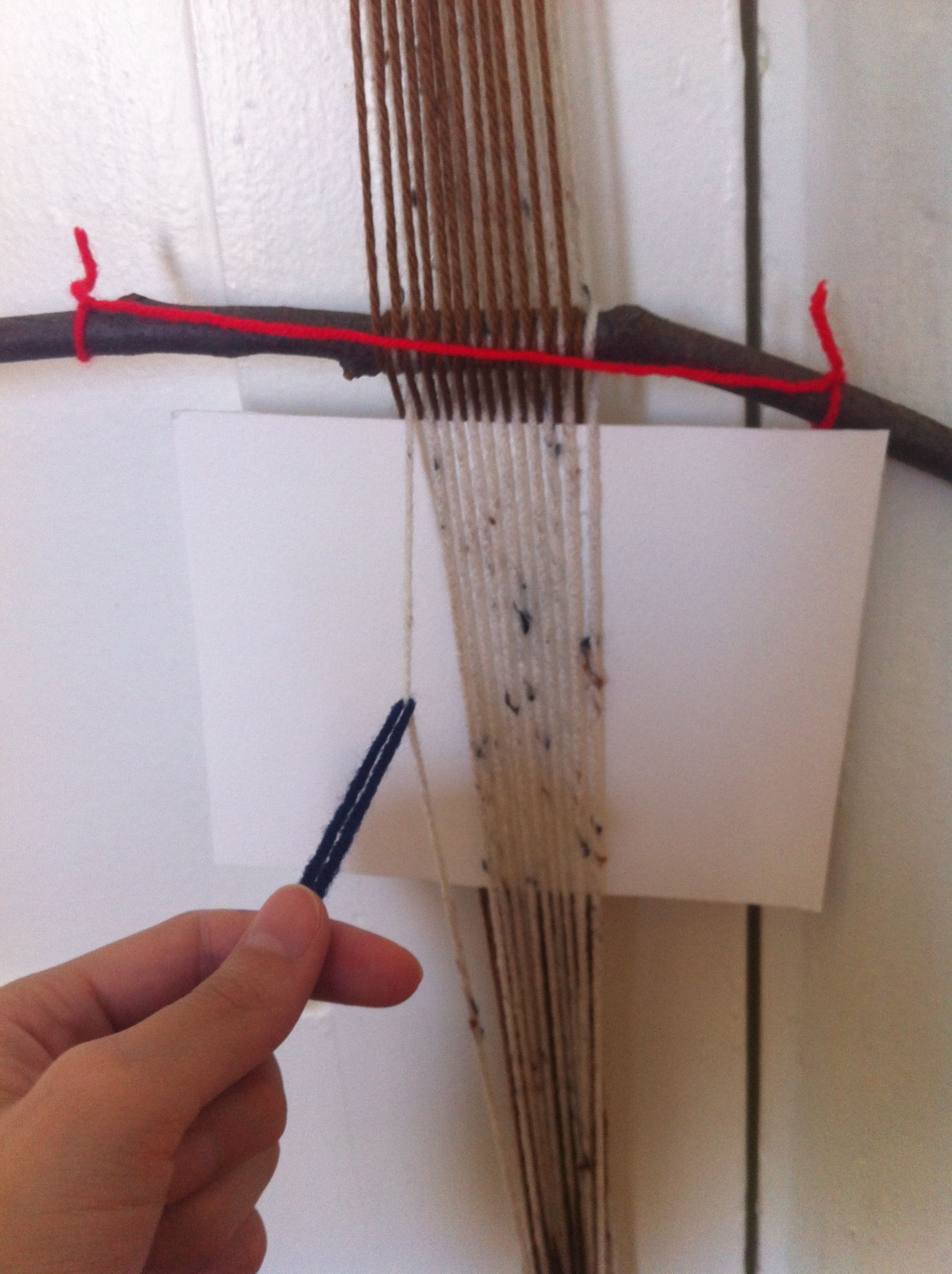 Sticks + Strings Loom : 8 Steps (with Pictures) - Instructables