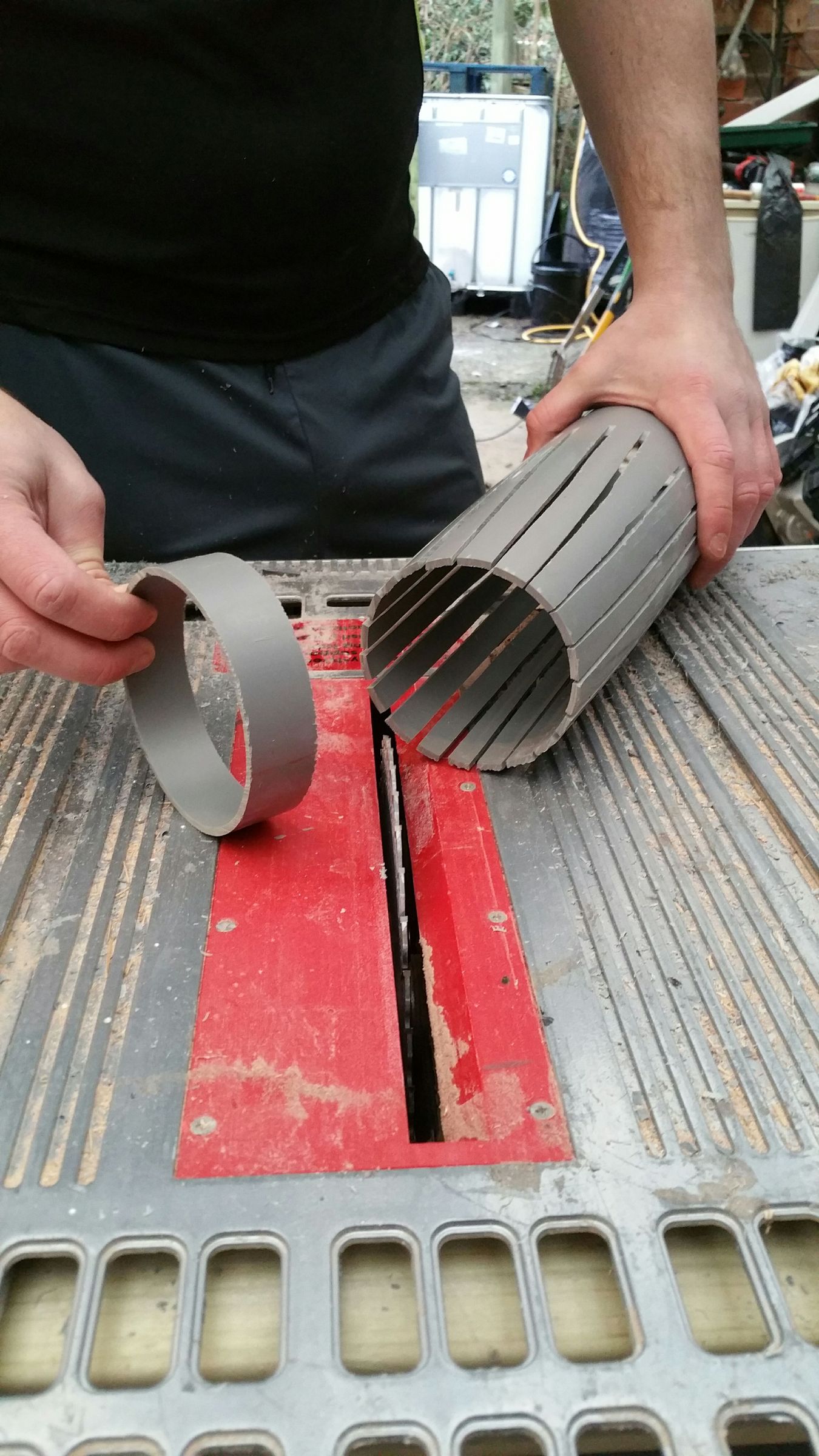 Building an Aquaponic Grow Bed Flood and Drain. : 10 Steps (with ...