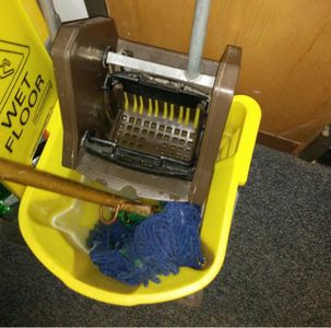 How to Mop a Floor : 8 Steps (with Pictures) - Instructables