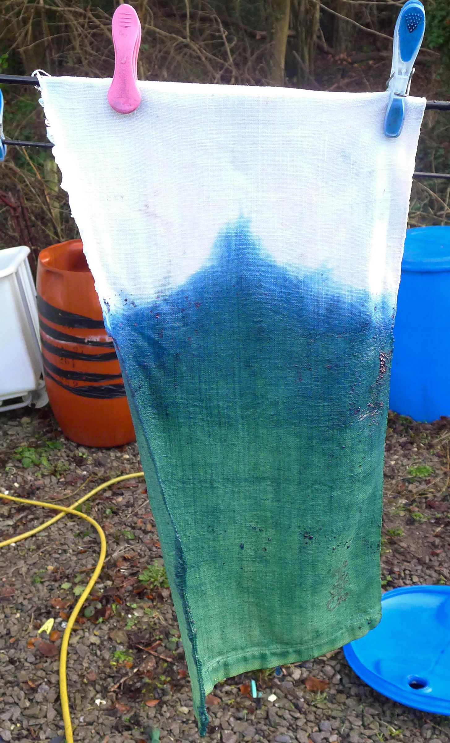 Understanding the Indigo Dyeing Process : 12 Steps (with Pictures ...